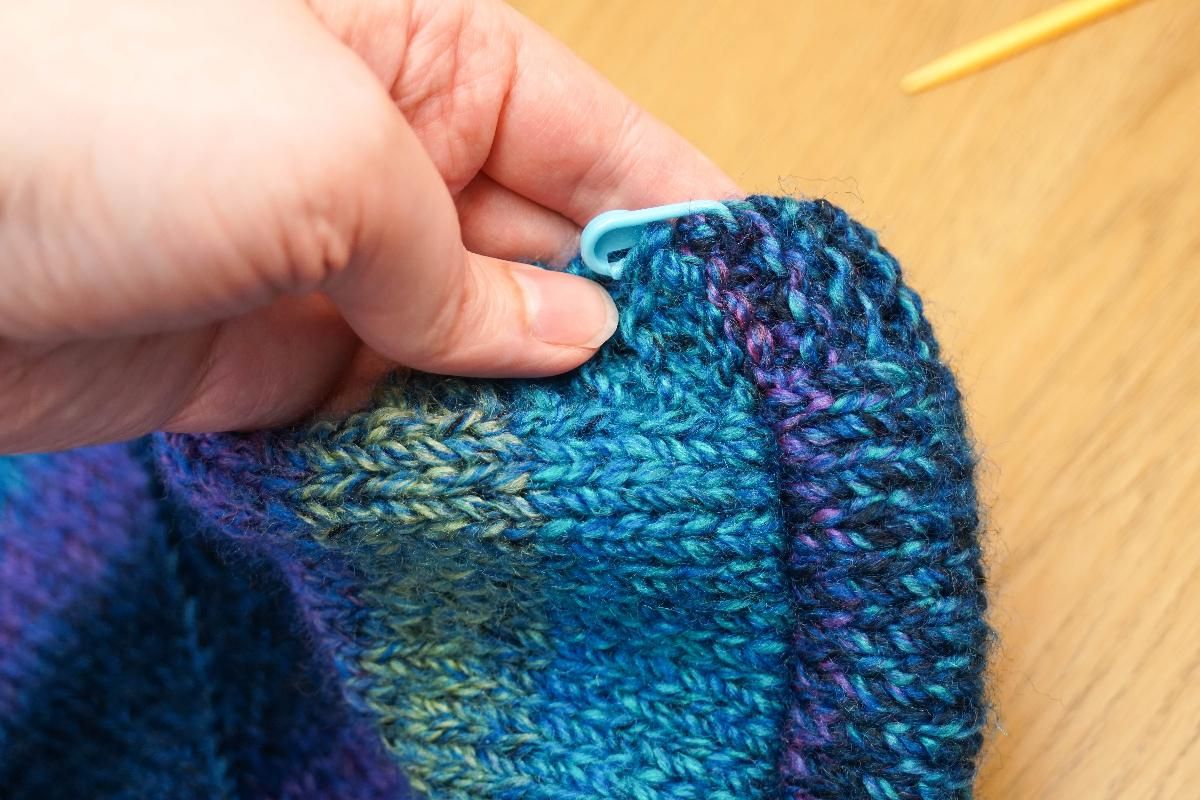 How to Knit a Hooded Scarf | Easy Balaclava Knitting Pattern : 10 Steps ...