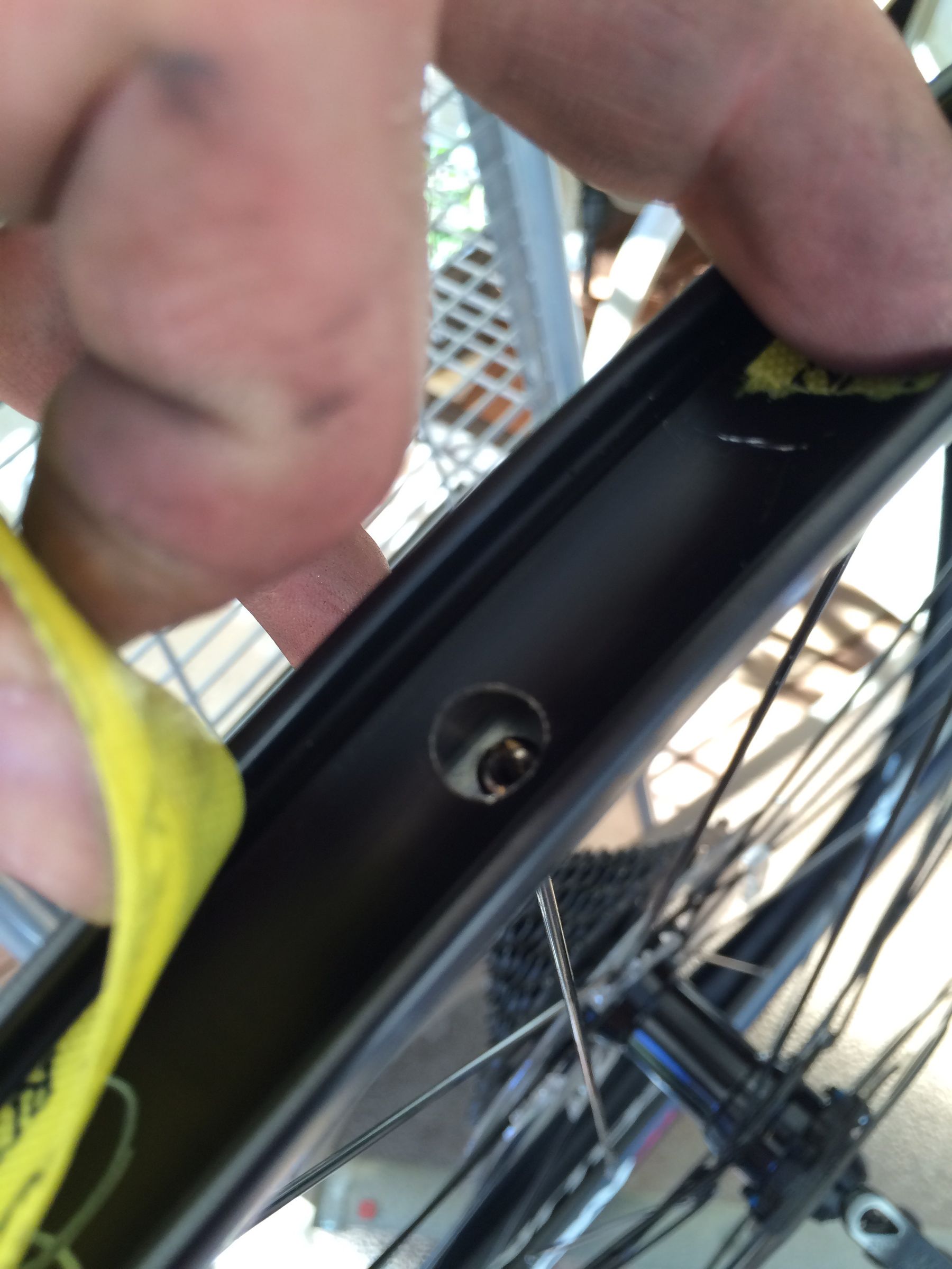 Broken Spoke Repair/Replace : 8 Steps (with Pictures) - Instructables