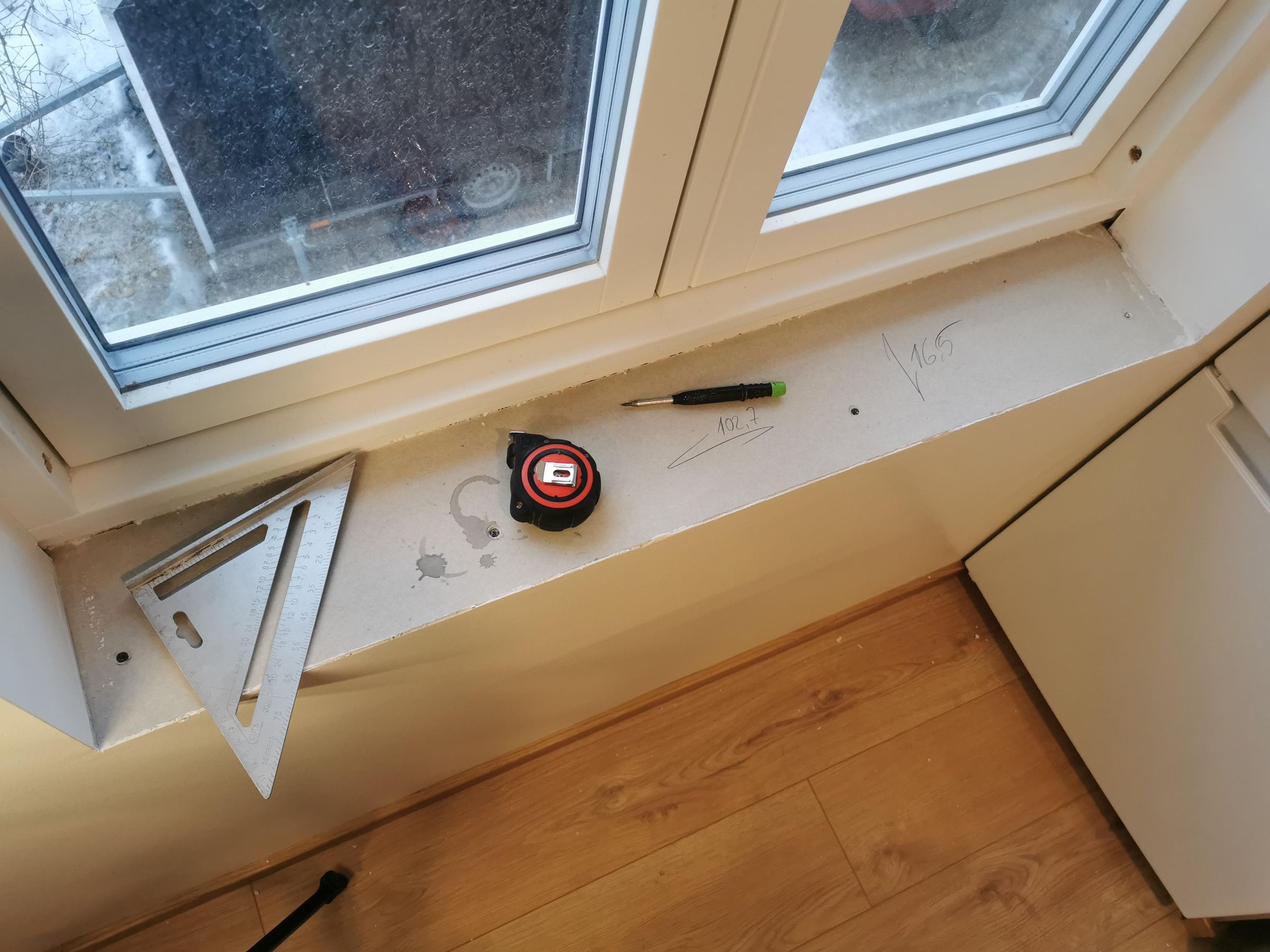 Wooden (Floating) Windowsills : 11 Steps (with Pictures) - Instructables