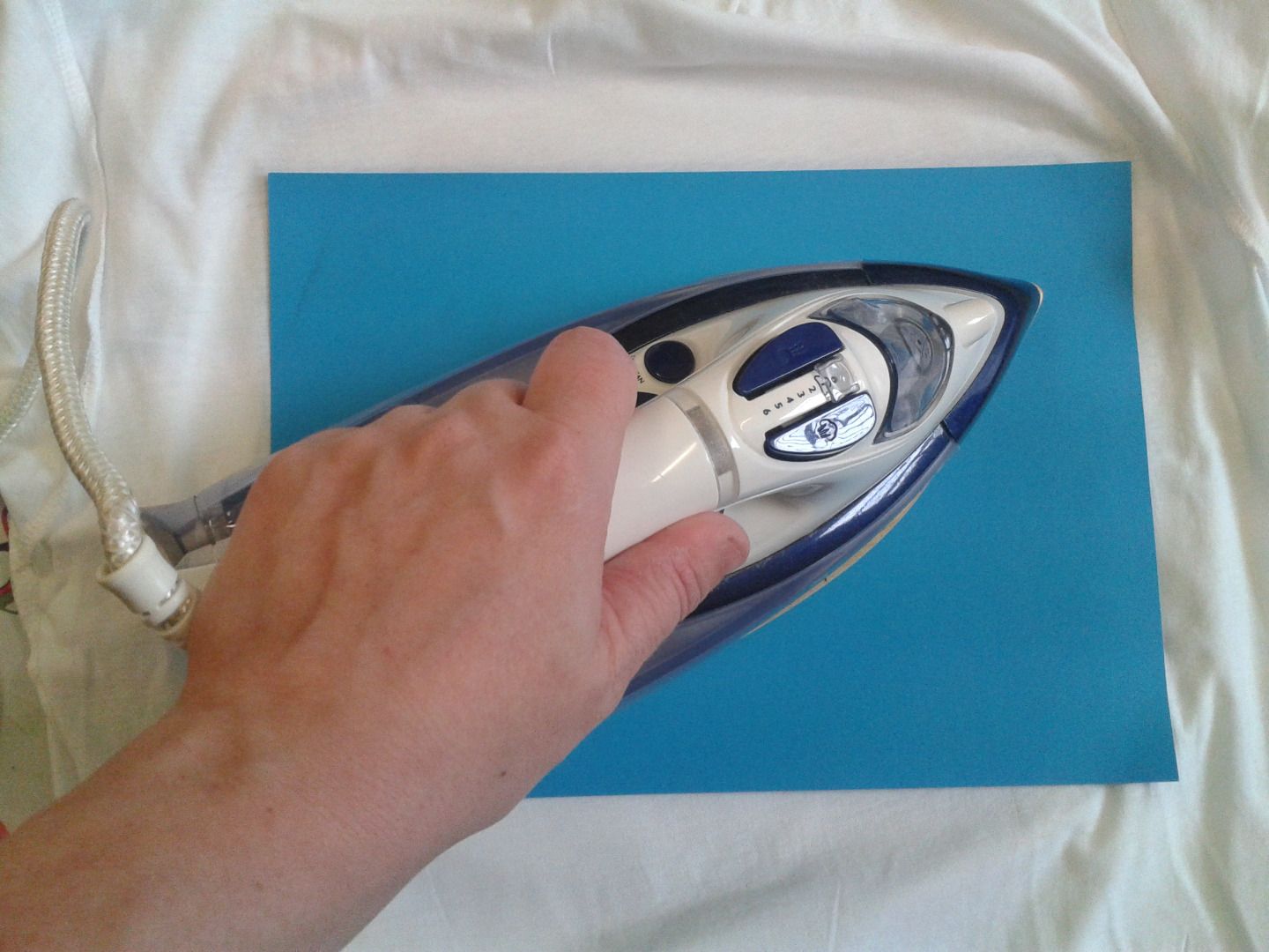 Low-cost Screen Printed Colouring-in T-shirts : 8 Steps (with Pictures ...