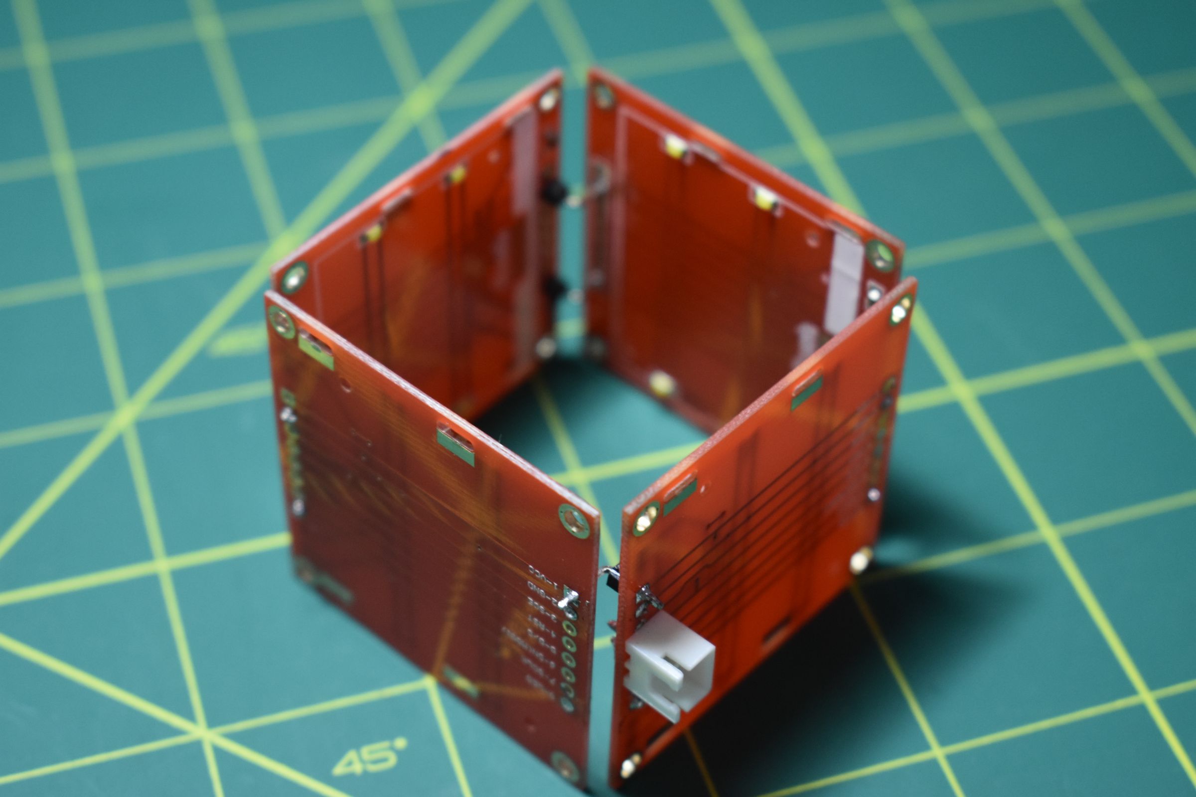 PCB Table Lamp : 7 Steps (with Pictures) - Instructables