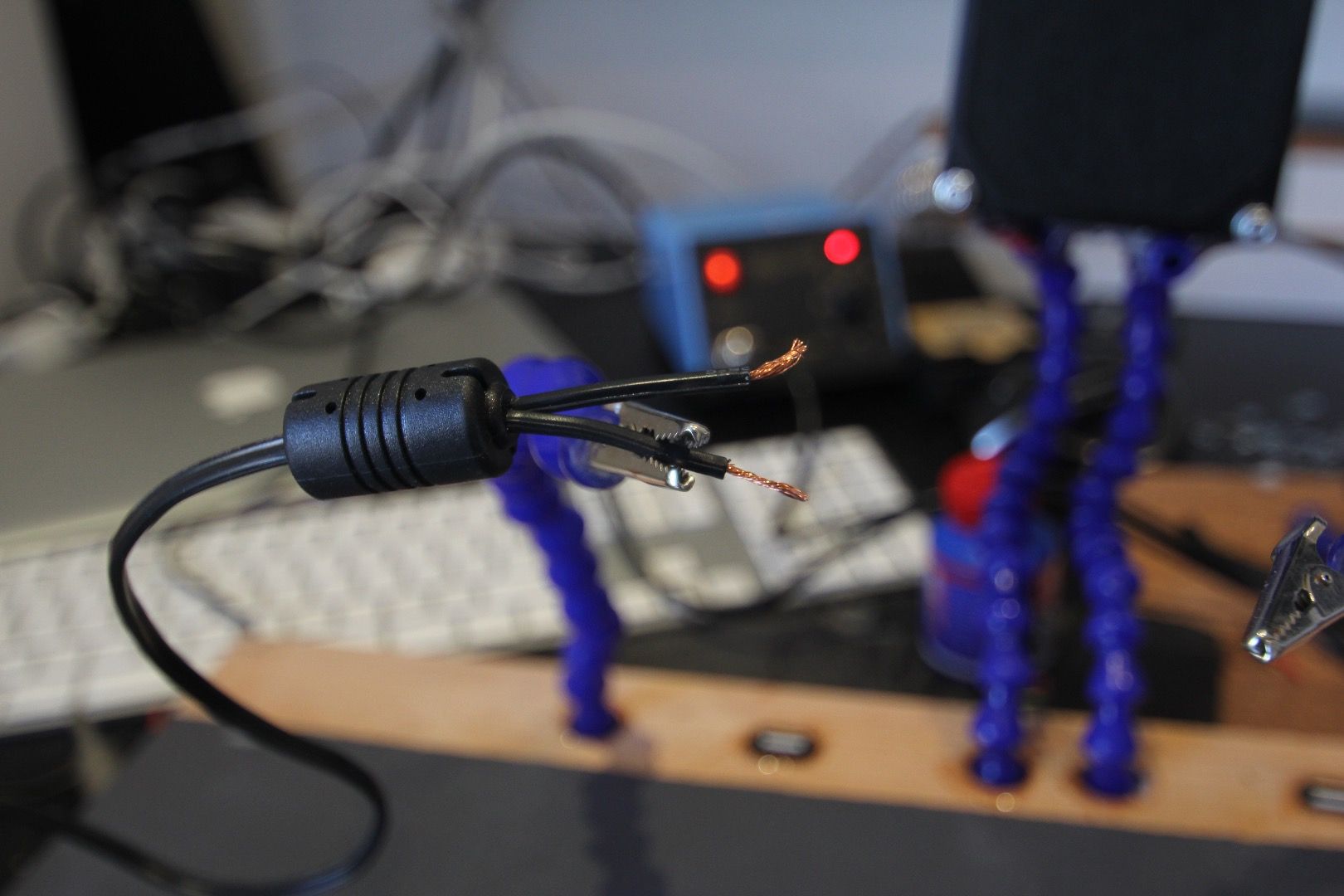 Ventilated Soldering Station : 13 Steps (with Pictures) - Instructables