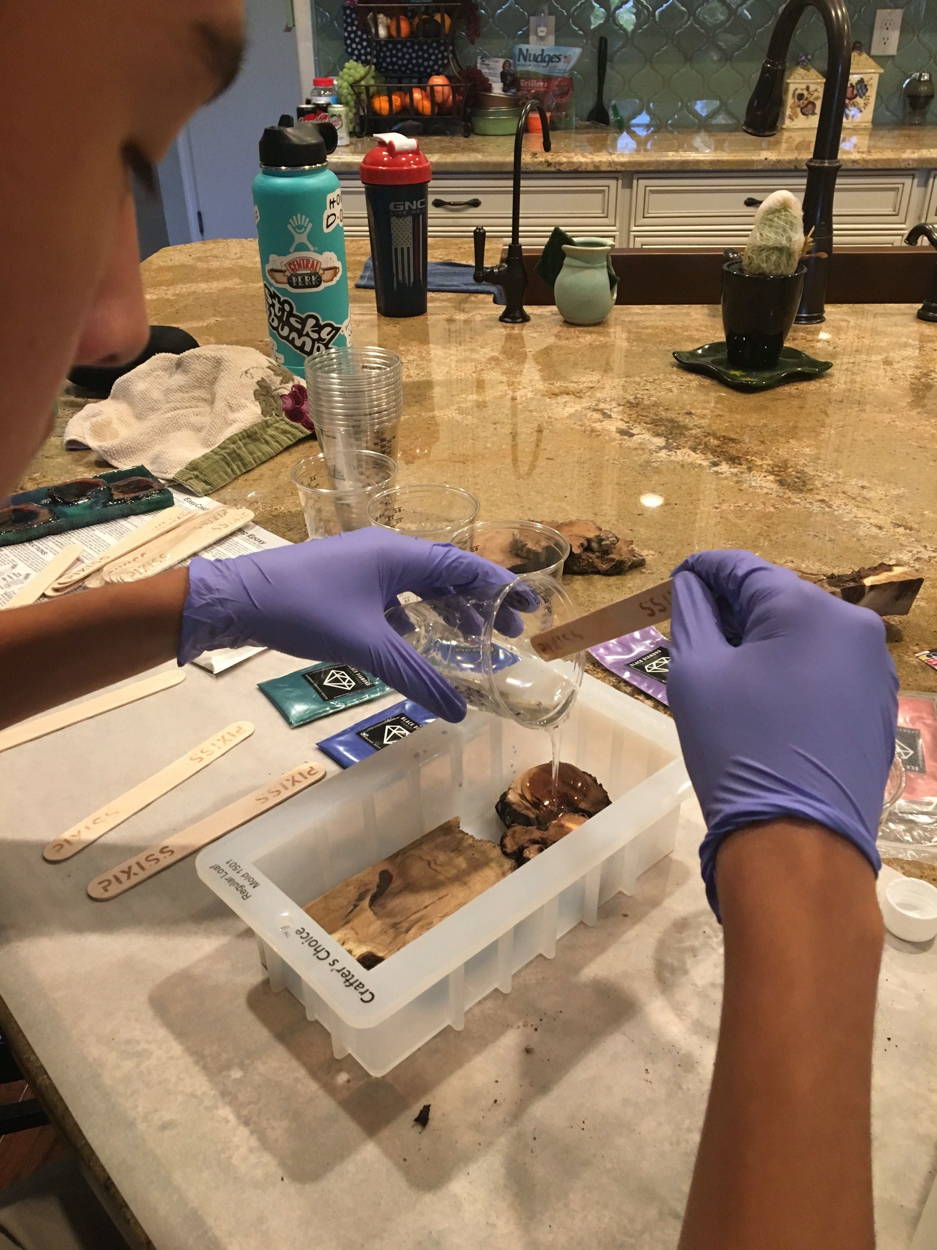 DIY Wood and Resin Phone Case : 6 Steps - Instructables