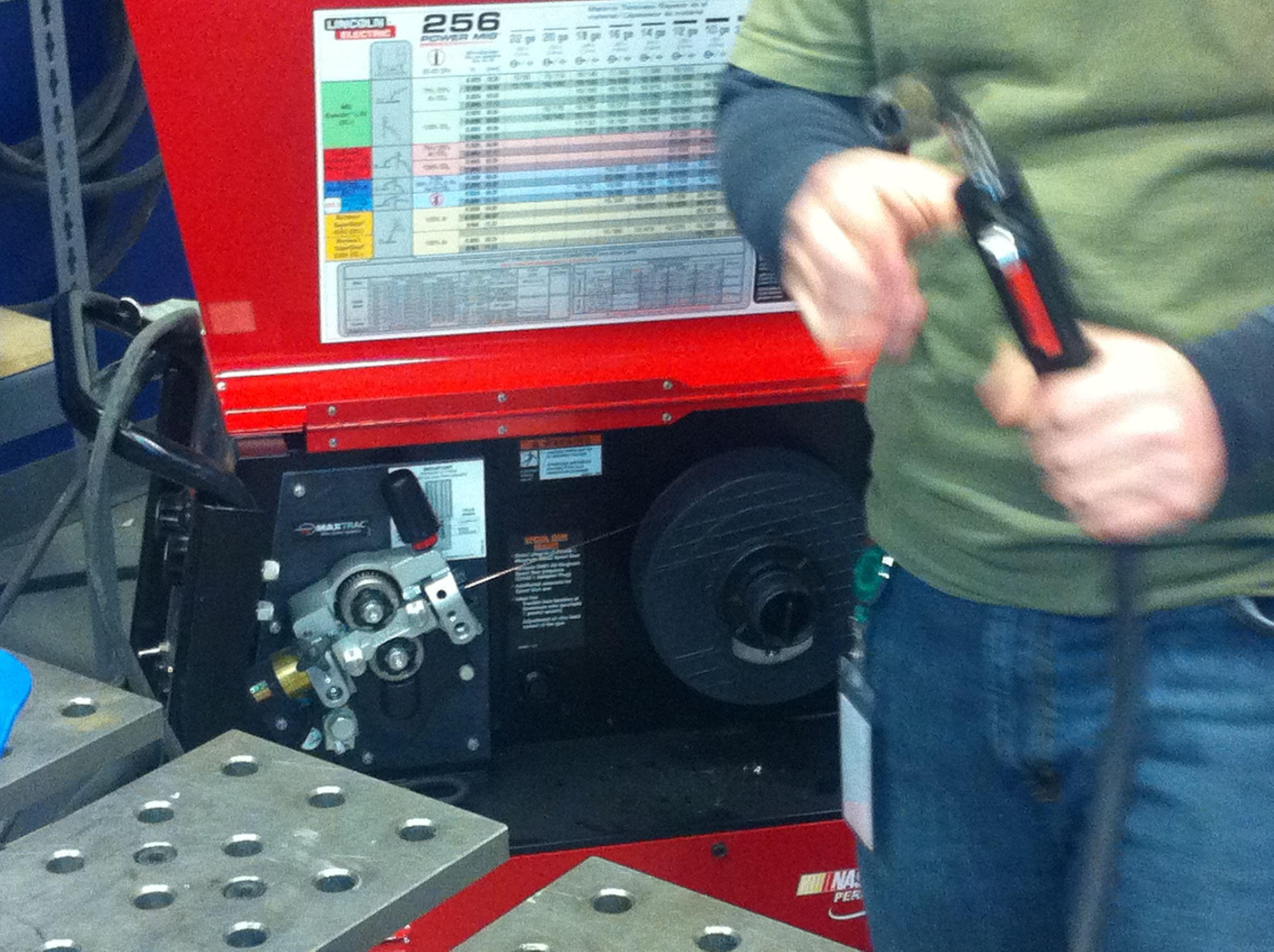 MIG Welding at TechShop : 4 Steps - Instructables