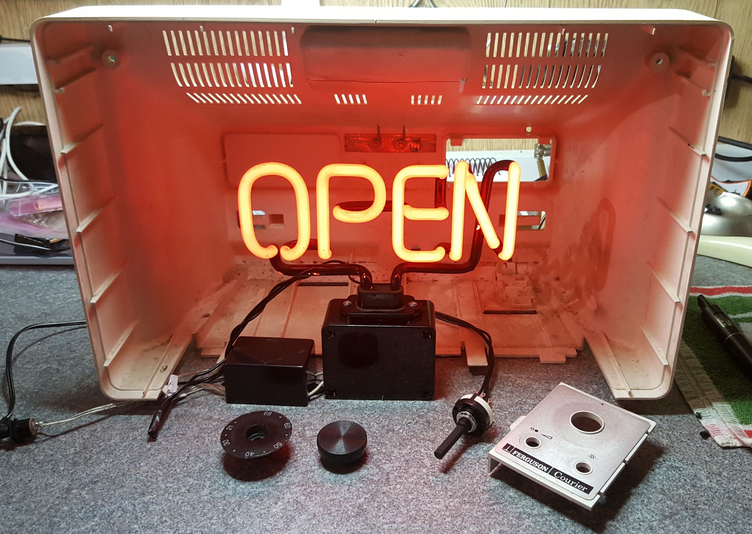 1970s Neon Infinity Television : 7 Steps (with Pictures) - Instructables