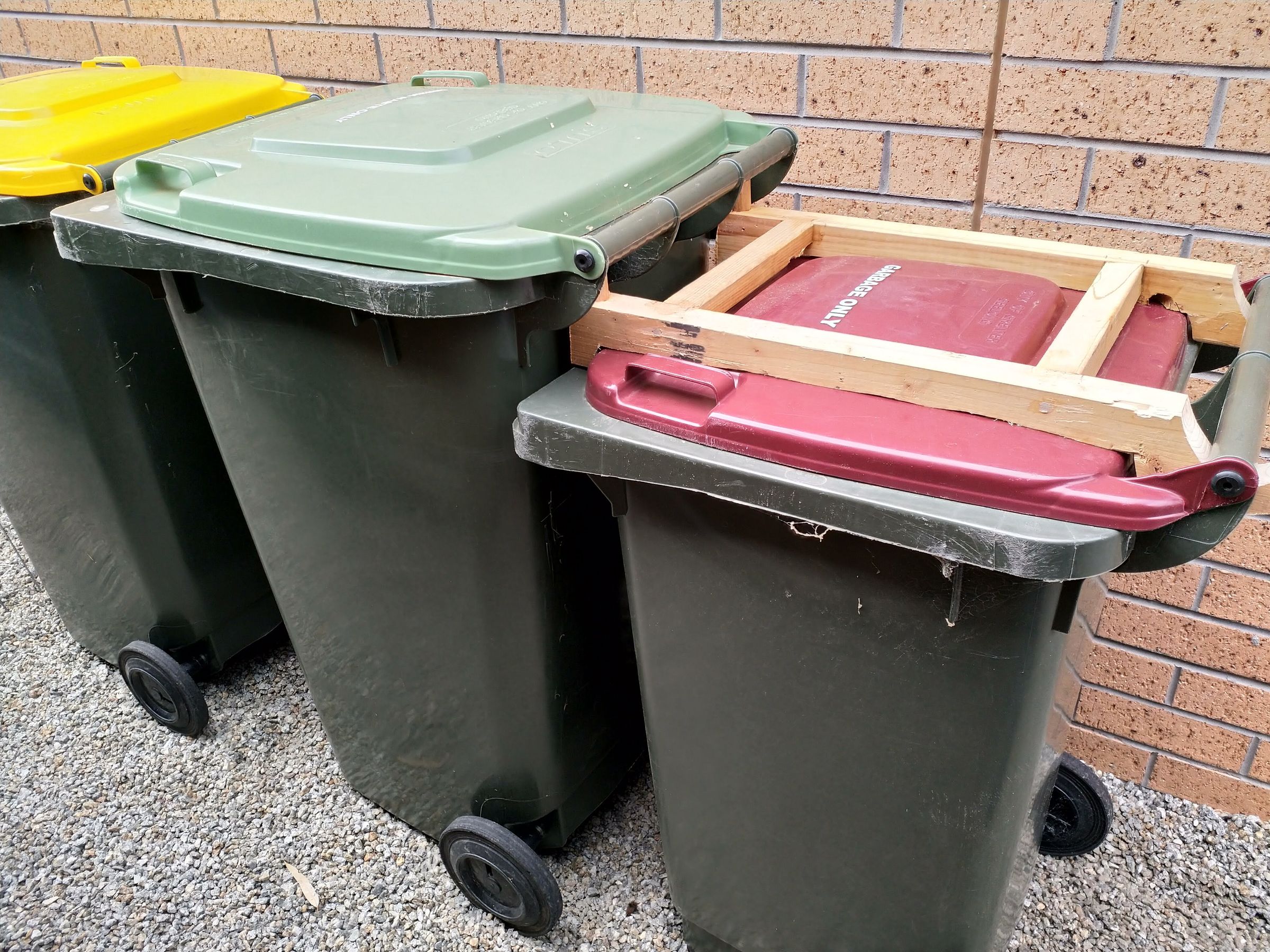 Bin Shifter 3000 : 4 Steps - Instructables