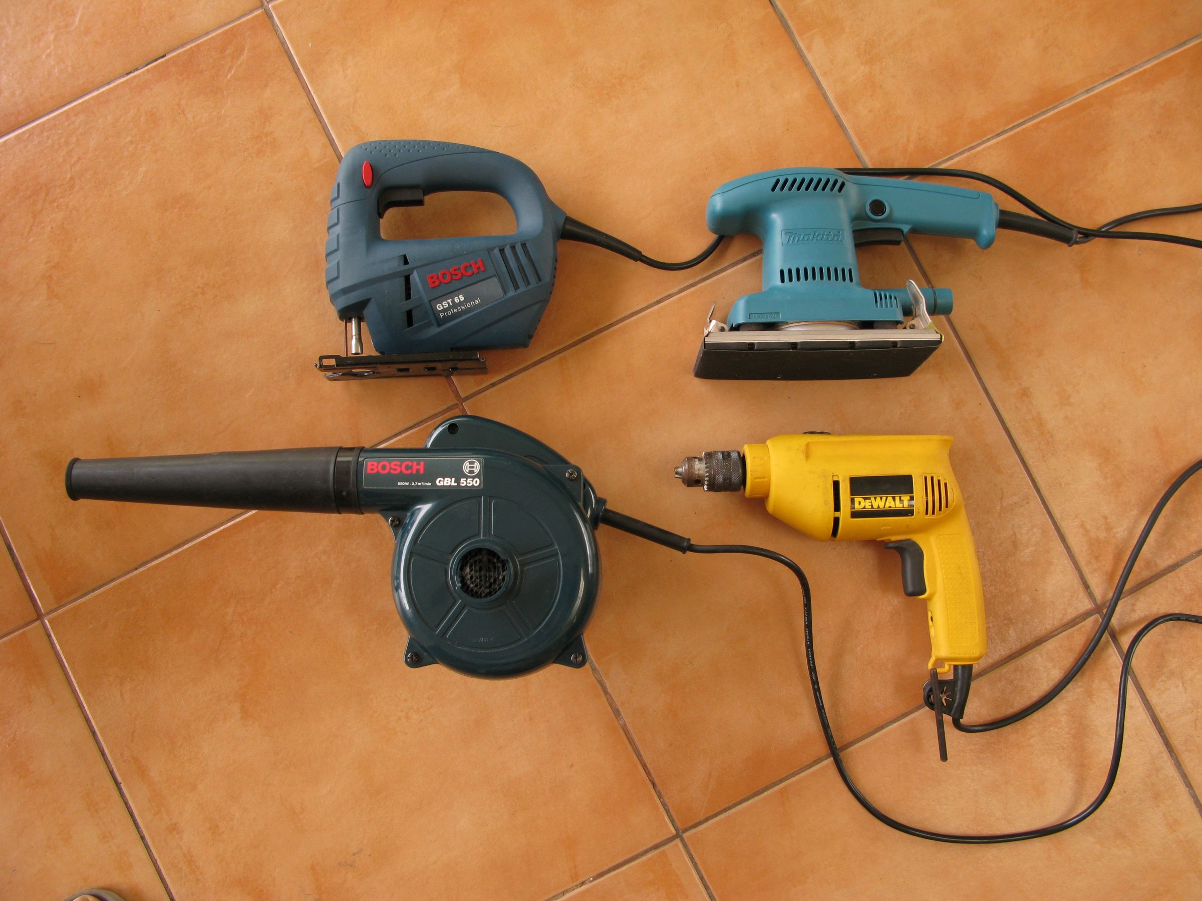 DIY Portable Boombox (from SCRATCH!) : 18 Steps (with Pictures ...