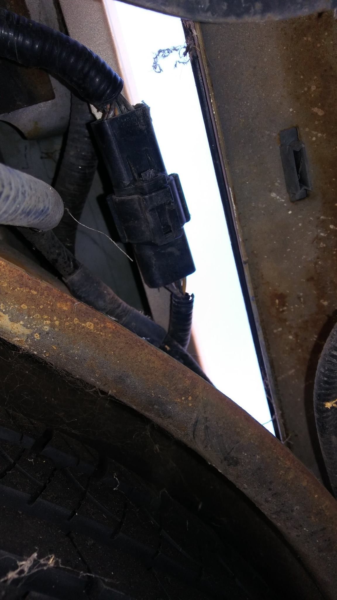 2001 Ford Ranger Fuel Pump and Float Assembly Replacement : 11 Steps ...