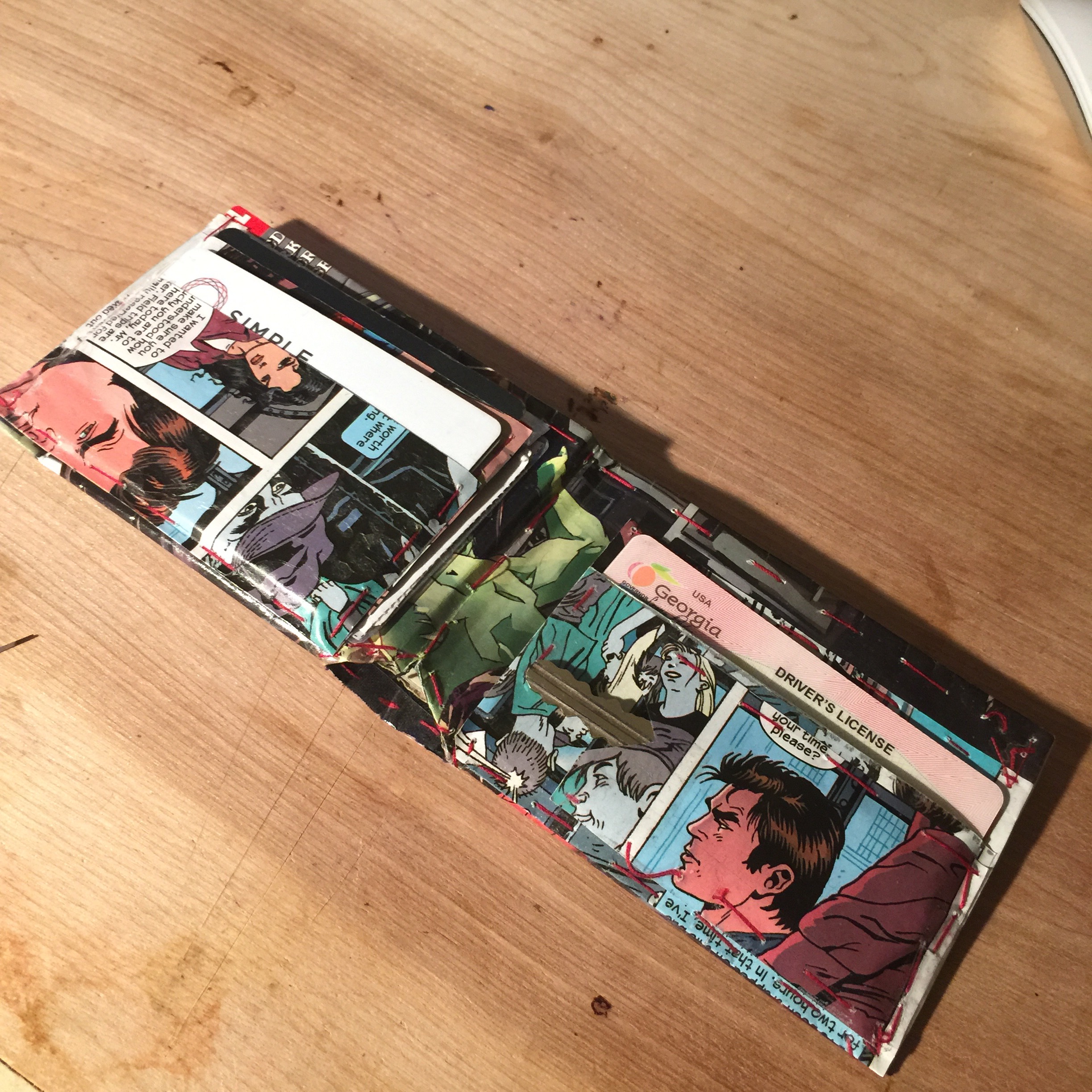 Bi-fold Comic Book Wallet : 5 Steps (with Pictures) - Instructables