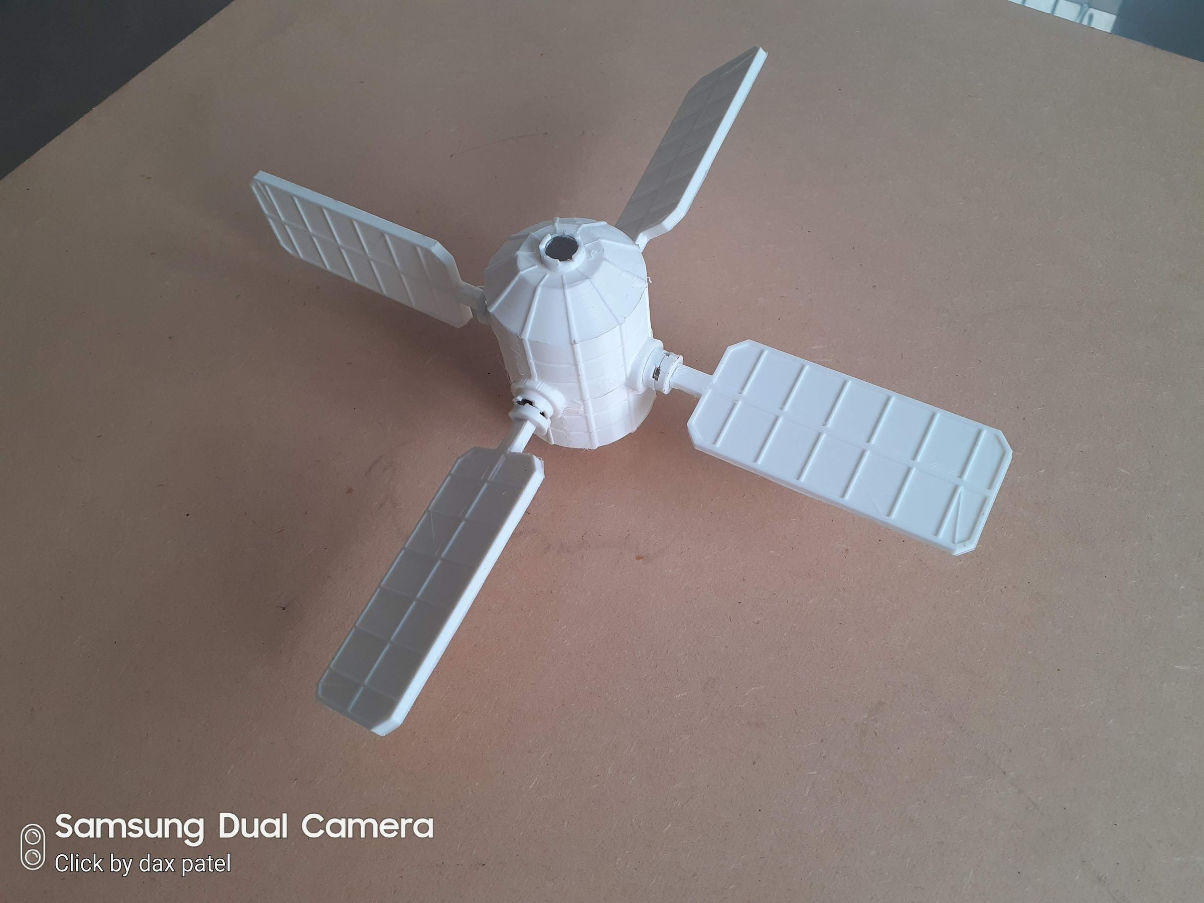 GALACTIC EXPLORER - Design & Make Your Own Spaceship Prototype : 24 ...