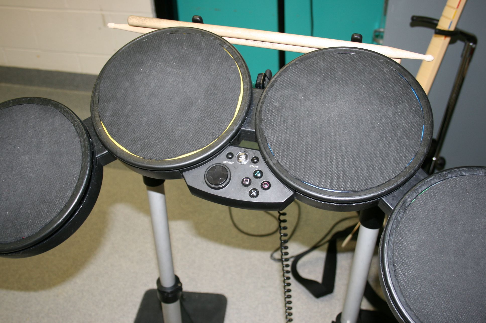 Rock Band Instrument Repairs and Modifications : 3 Steps - Instructables