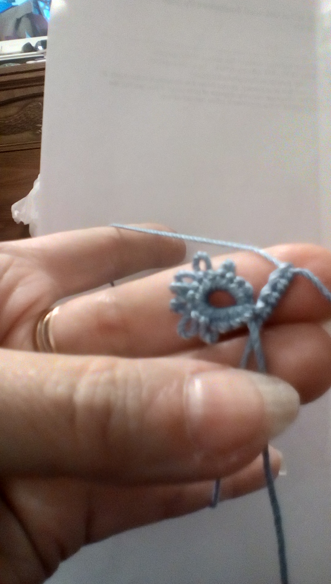 Tatting 101 : 12 Steps (with Pictures) - Instructables