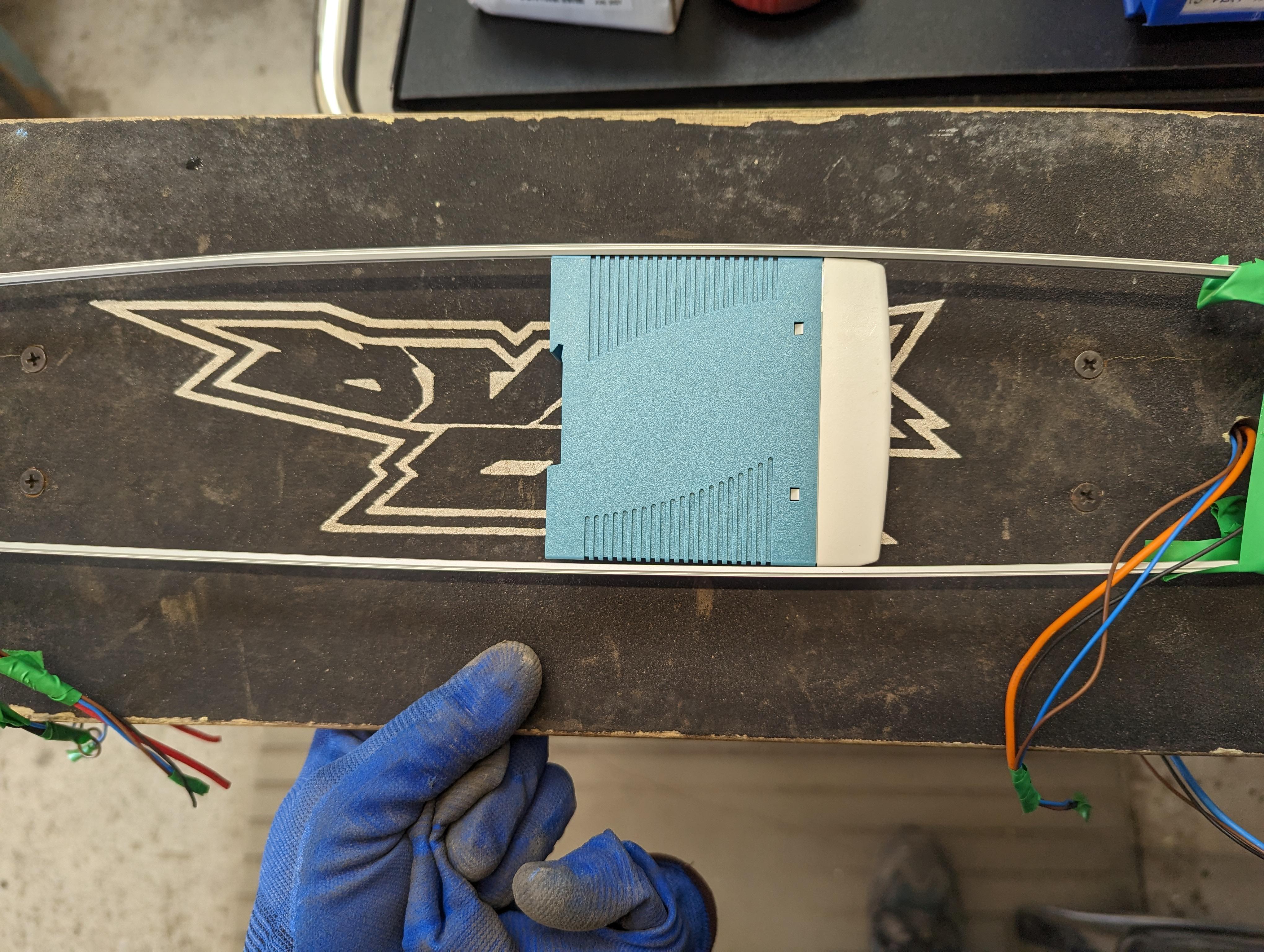 Skateboard Wall Hanging LED Lamp : 9 Steps (with Pictures) - Instructables