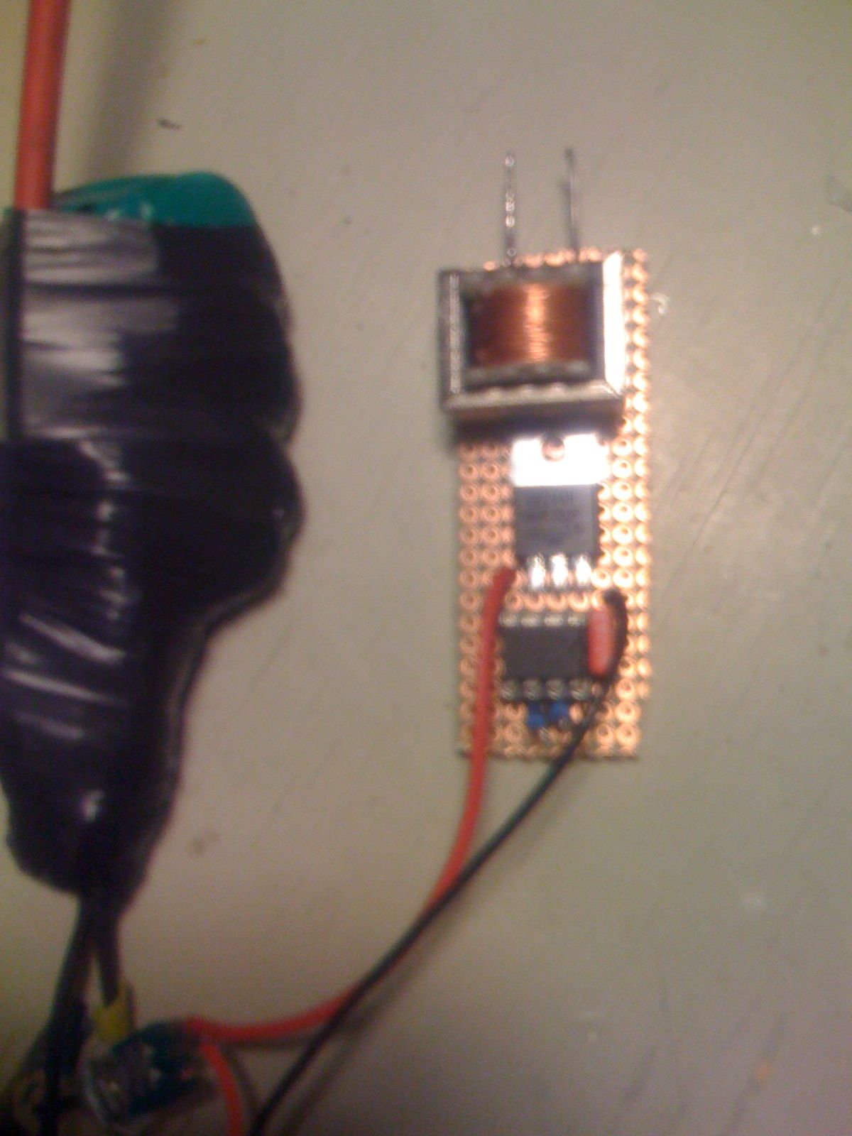 The Mini Electrostatic Generator : 3 Steps - Instructables