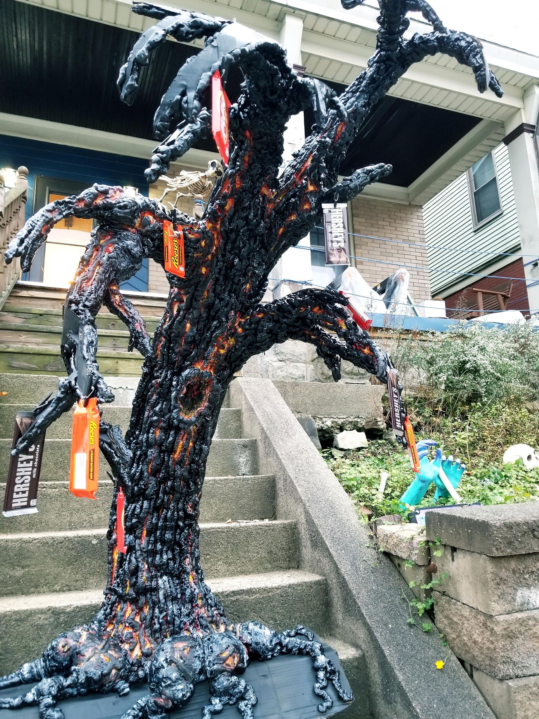 Trick-or-Treat Tree : 6 Steps (with Pictures) - Instructables