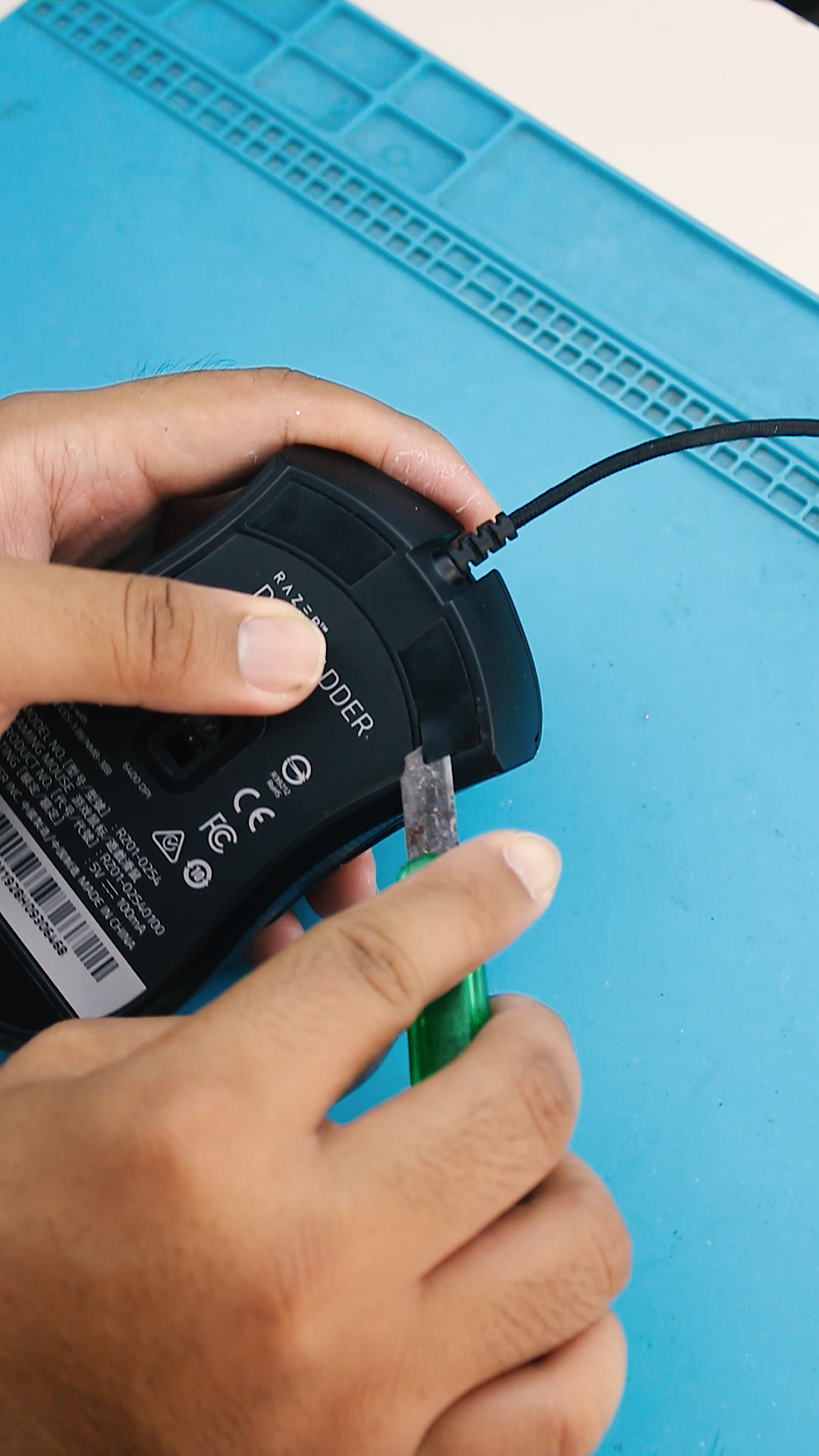 How to Fix a Broken Gaming Mouse Clicker! : 10 Steps (with Pictures ...