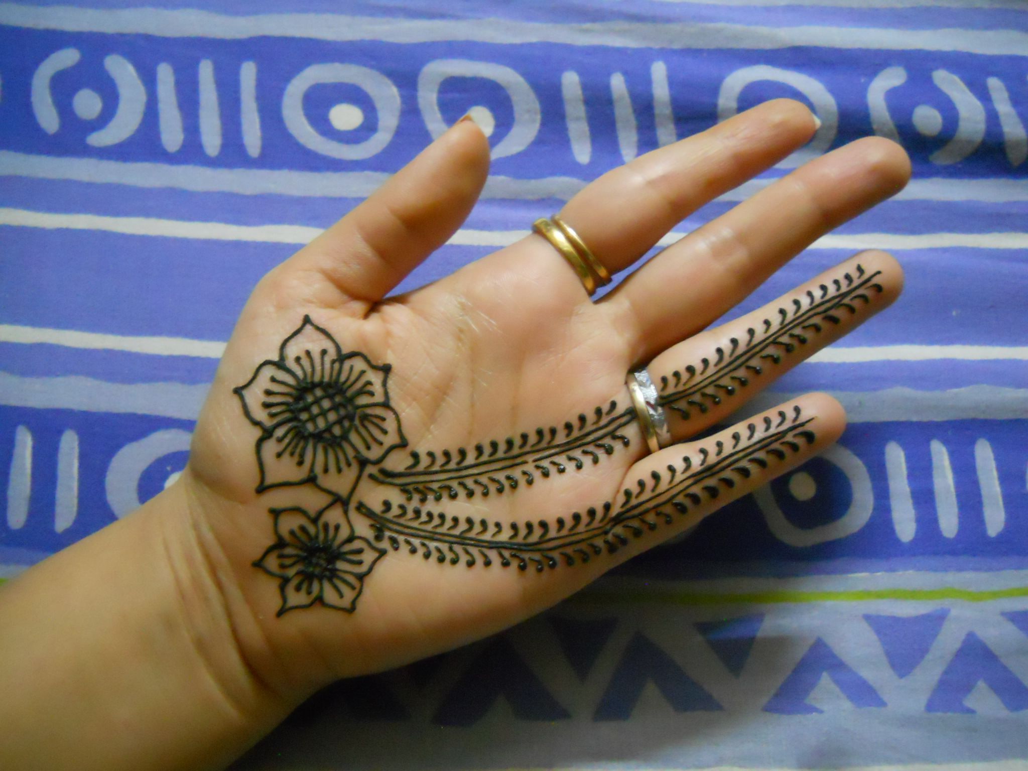 How to Do Henna Design for Beginners : 4 Steps - Instructables