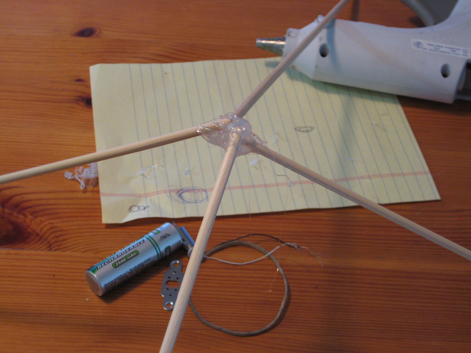 Giant Bristle Bot : 7 Steps - Instructables