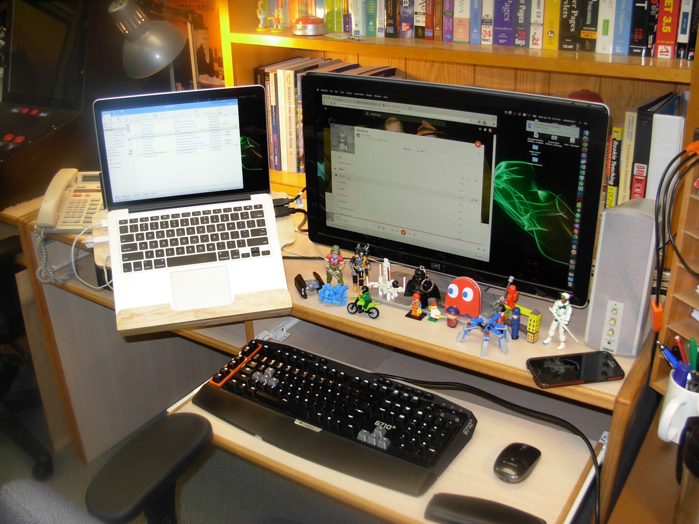 A DIY Laptop Rack : 5 Steps (with Pictures) - Instructables