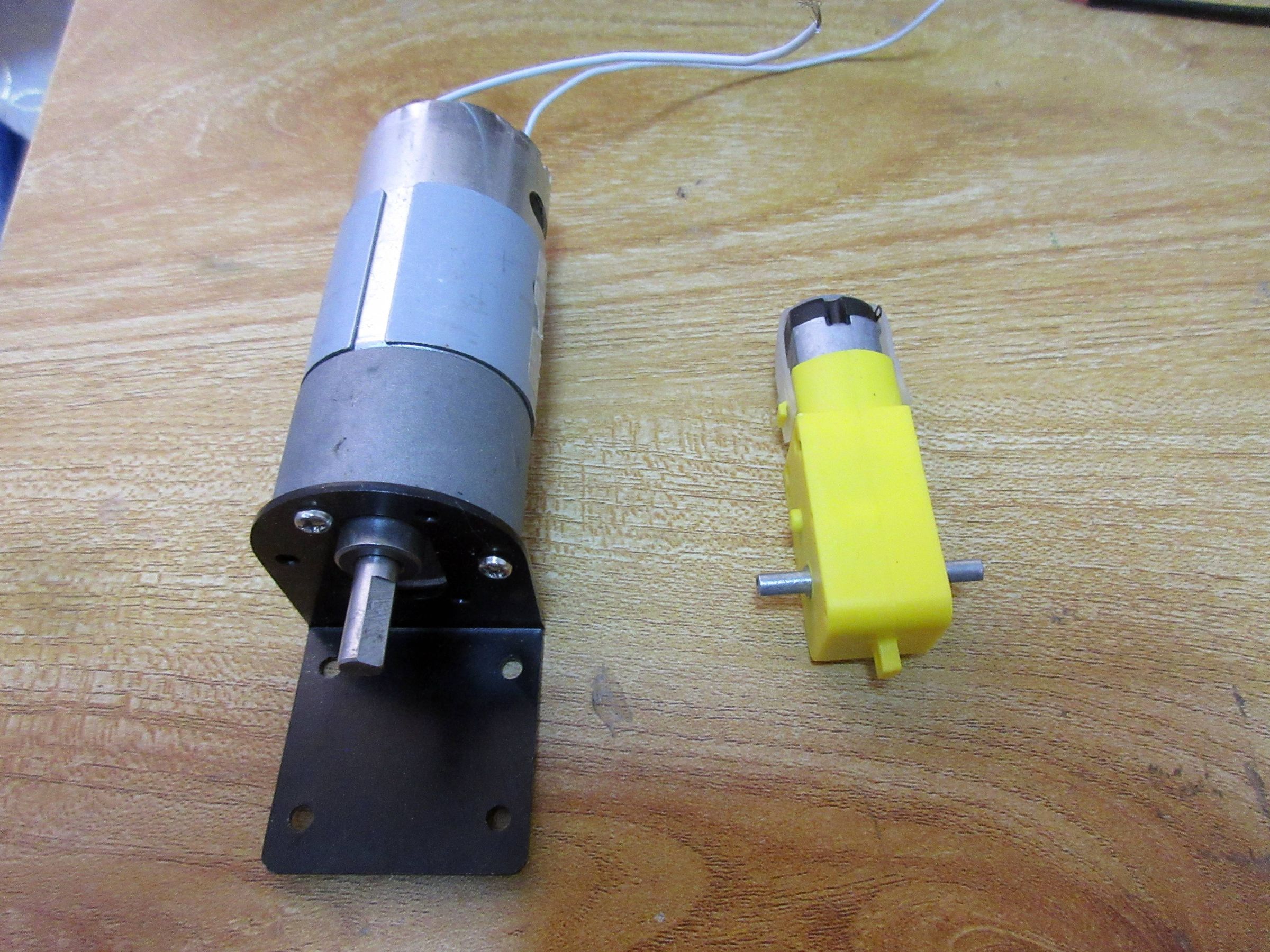 Build Mini Conveyor Belt As Slinky Machine : 7 Steps (with Pictures ...