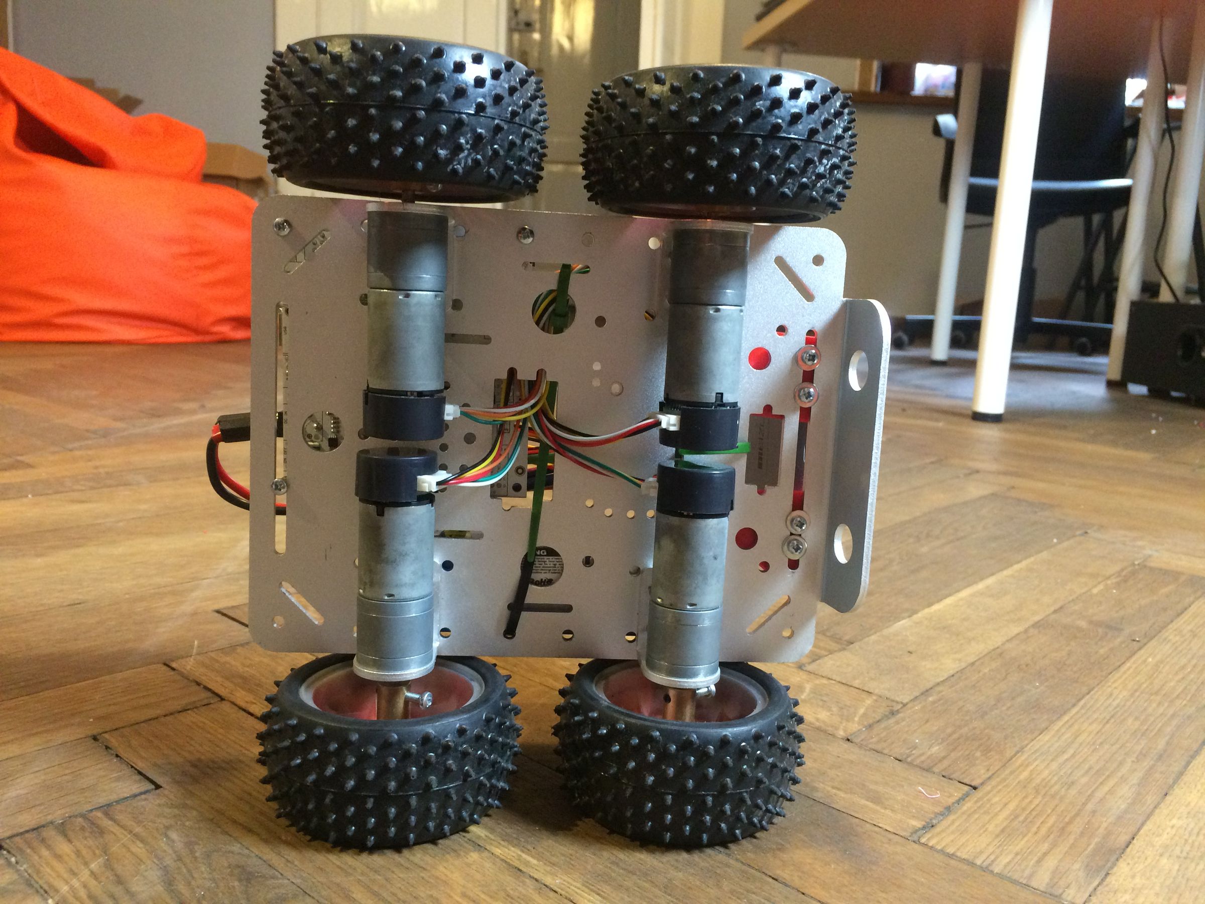 SpyBot - Internet-controlled Robot With Videostreaming : 4 Steps (with Pictures) - Instructables
