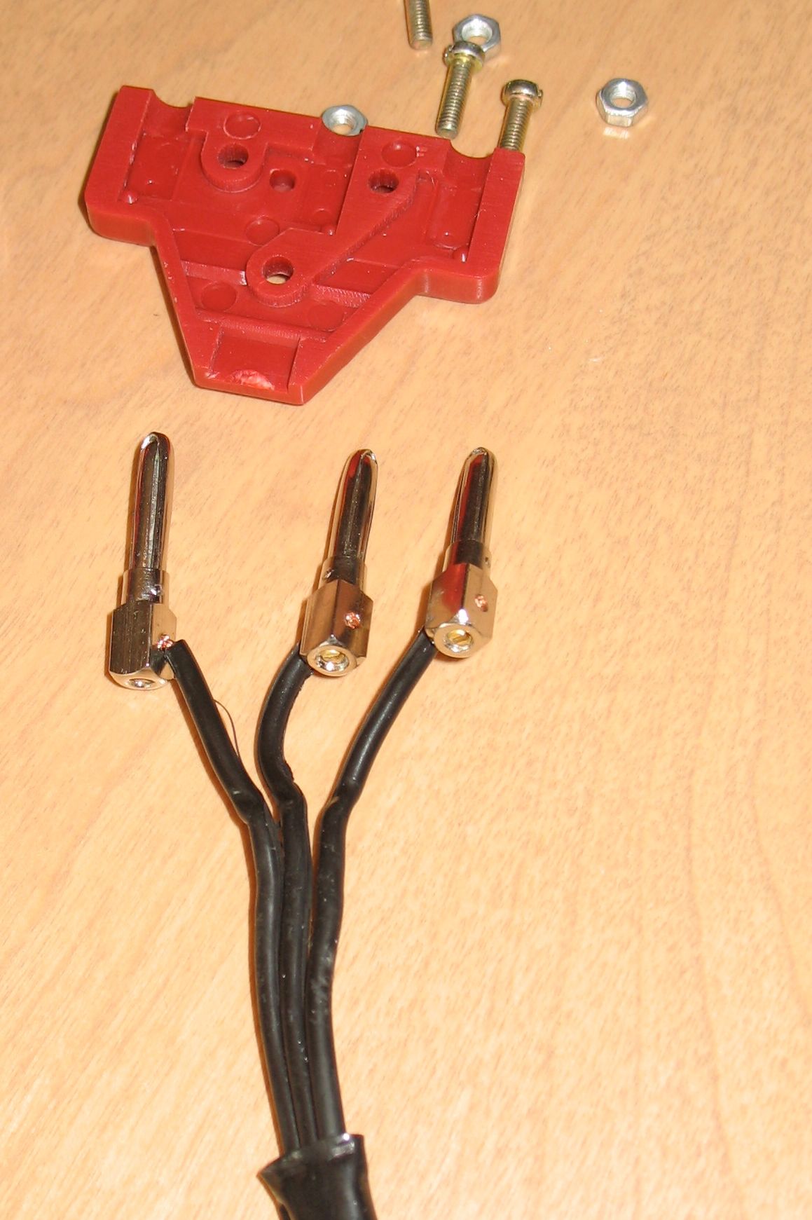 Testing and Repairing an Epee Bodycord : 9 Steps (with Pictures ...