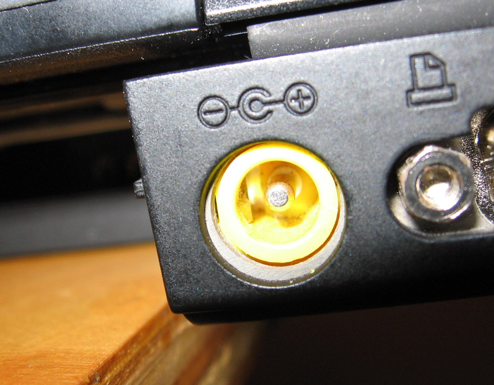 ThinkSafe: a Magnetic Power Connector for Thinkpads : 7 Steps ...