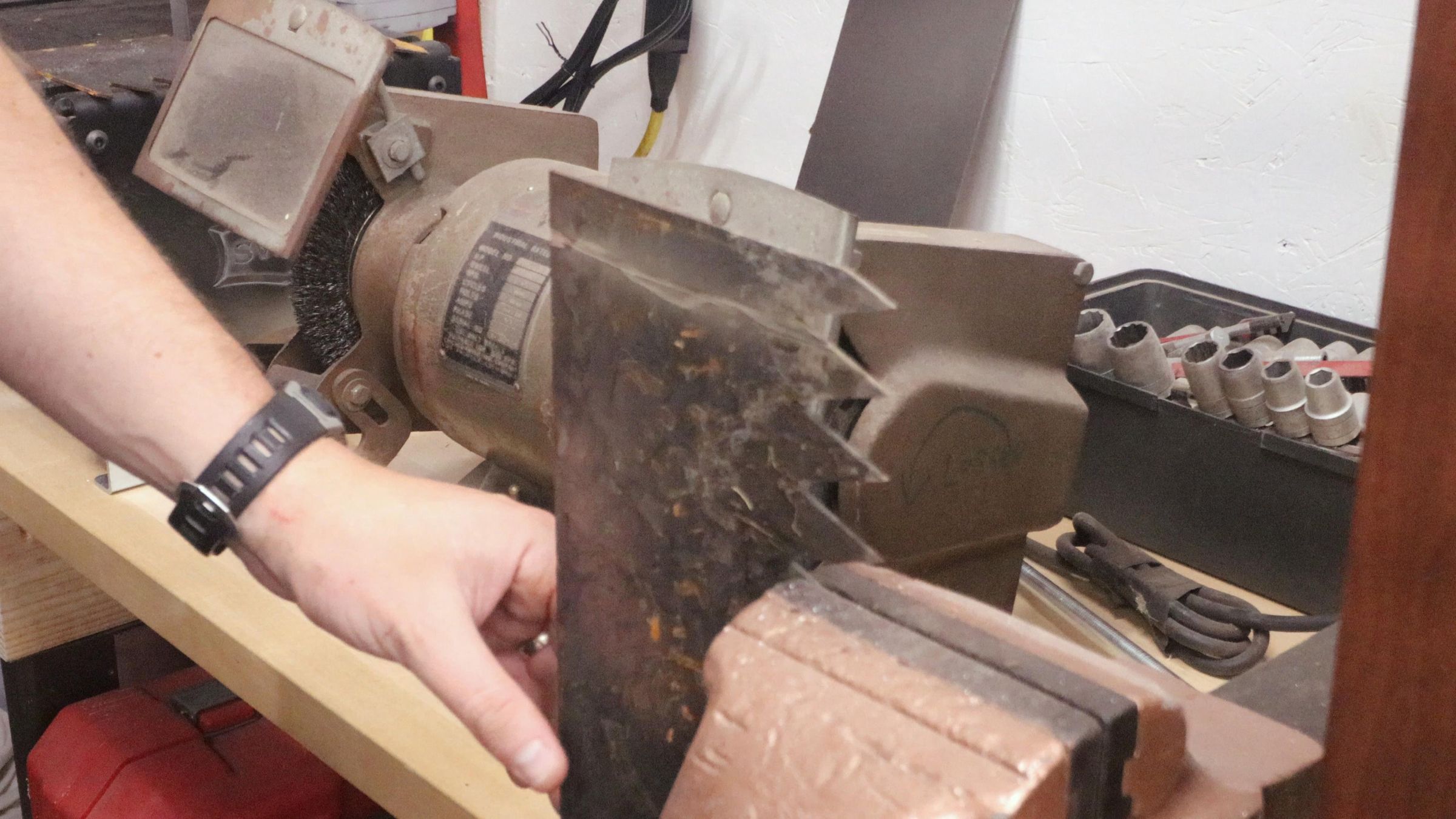 DIY Hammer-In Steel Garden Edging : 8 Steps (with Pictures) - Instructables