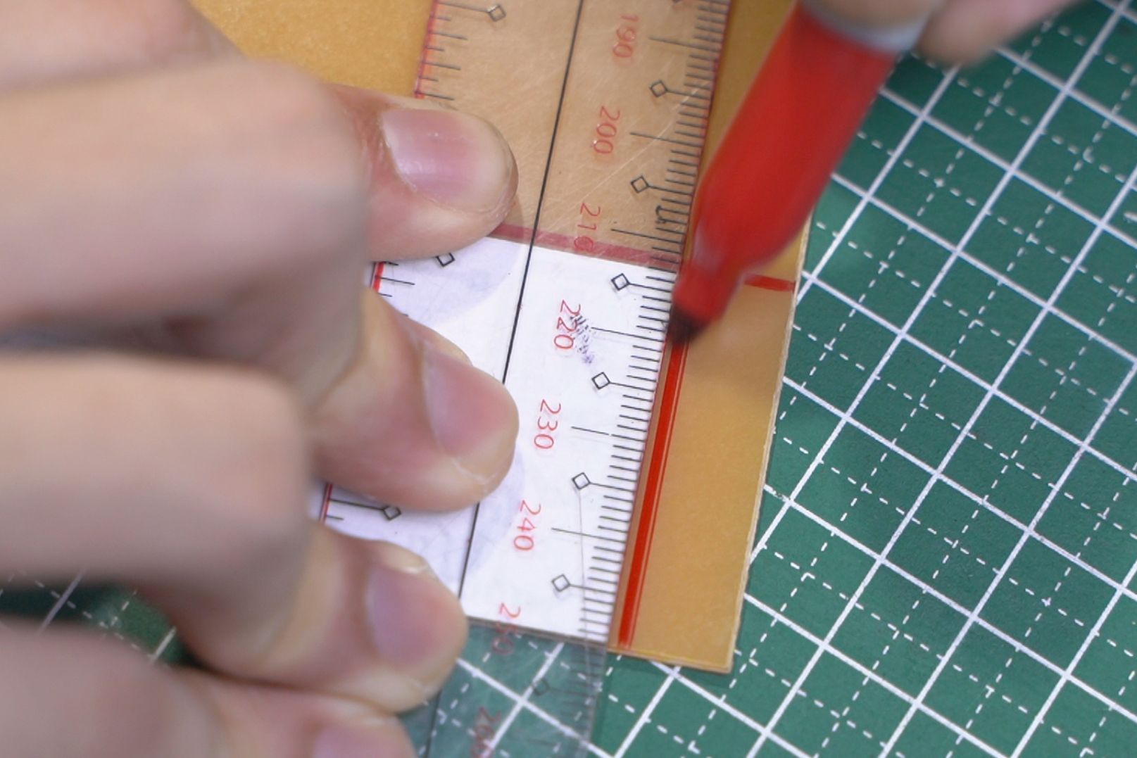 Single Sided PCB Home Fabrication (Presensitized PCB) : 21 Steps (with ...