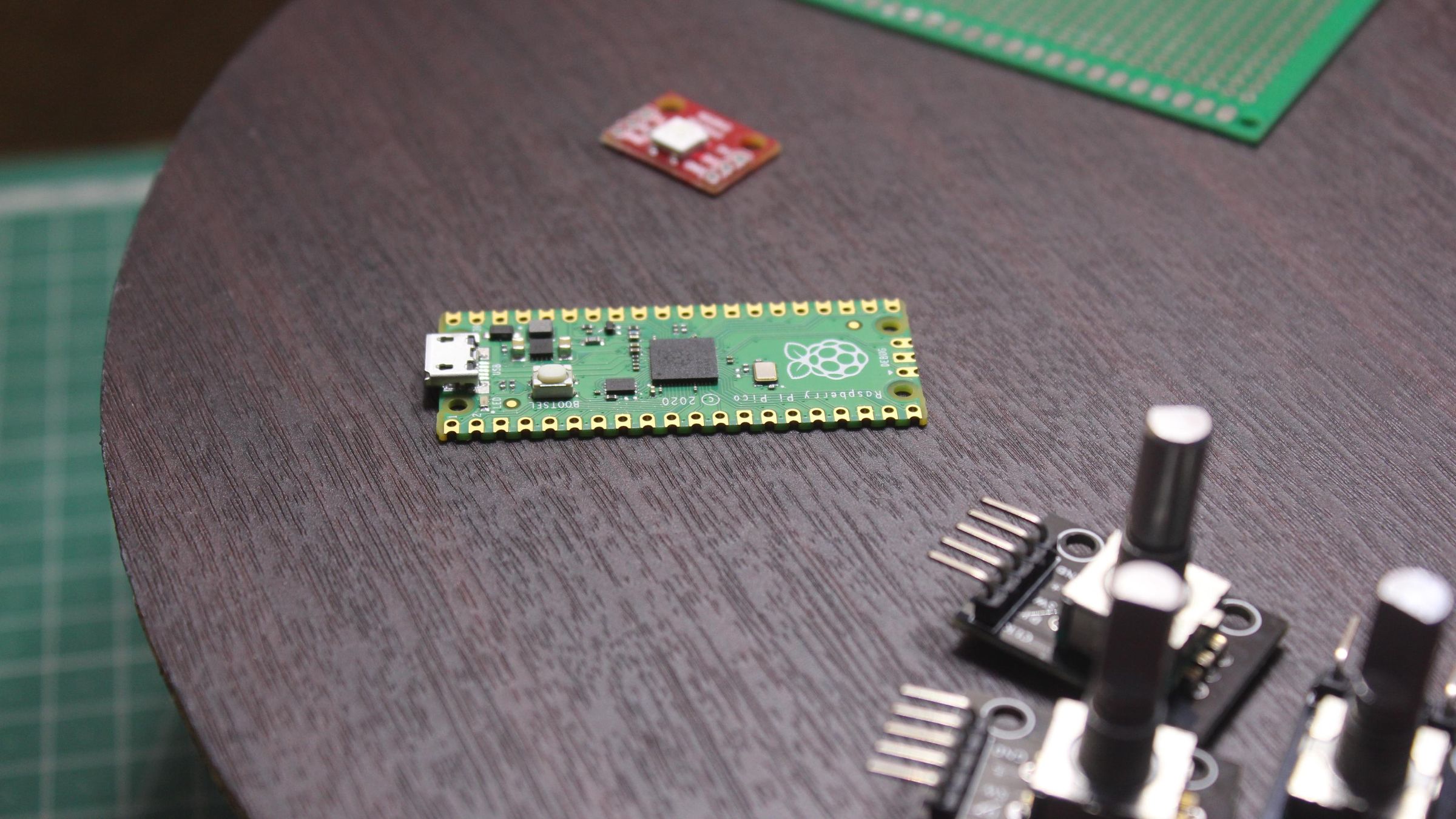Infinity Macro Pad Using Pi Pico : 16 Steps (with Pictures) - Instructables