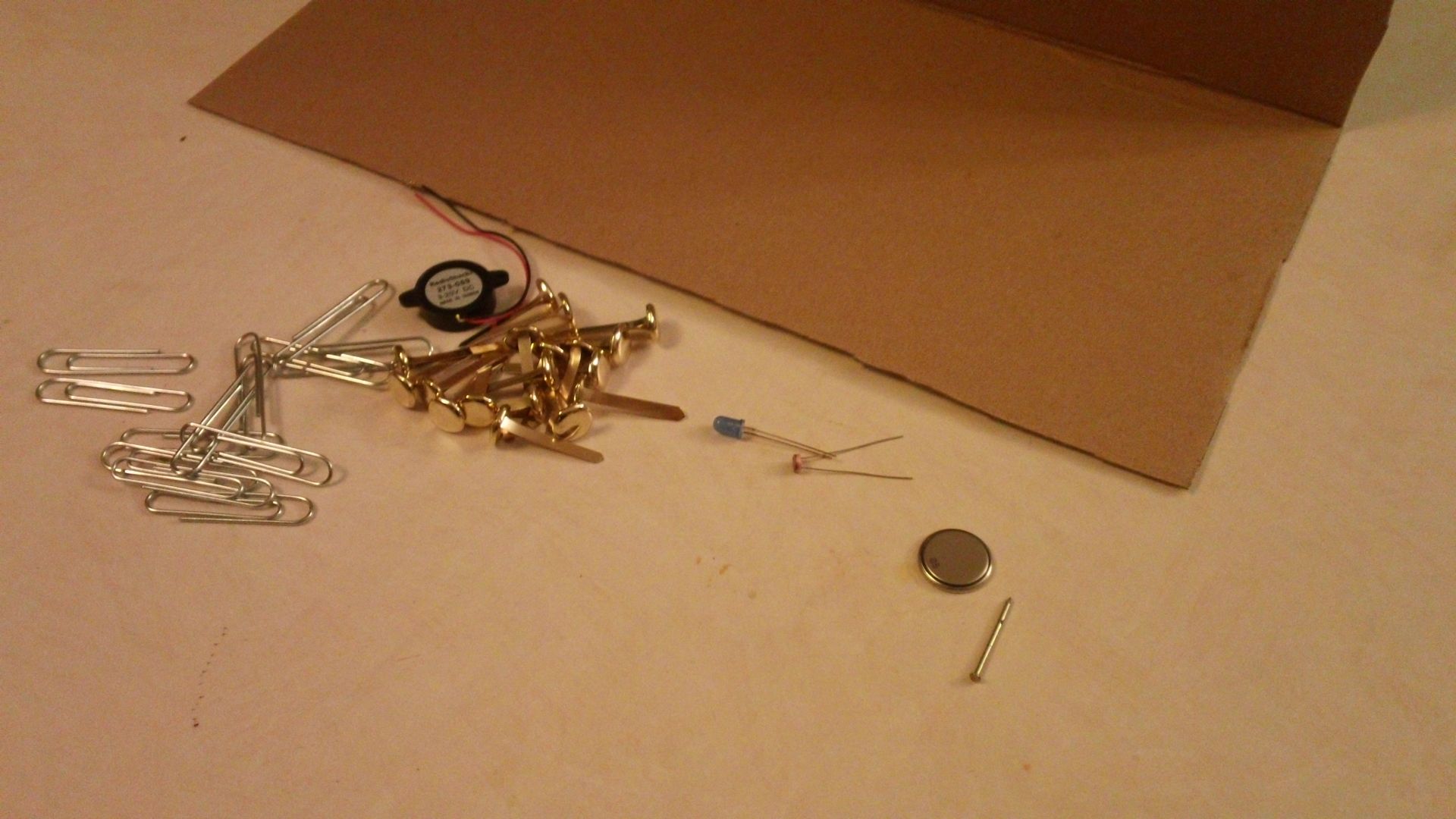 Build a Simple Circuit From a Pizza Box (No Soldering) : 8 Steps (with ...