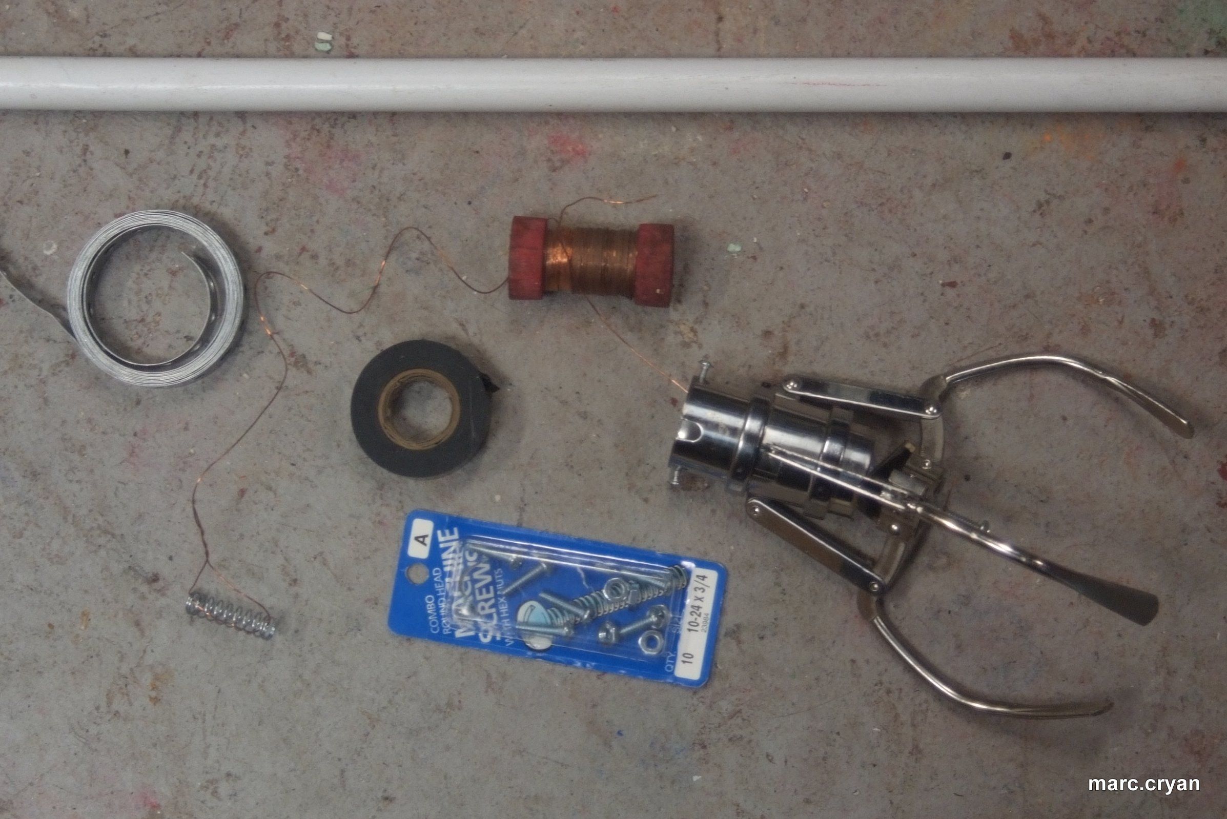 Claw Machine Picker-Upper : 11 Steps (with Pictures) - Instructables