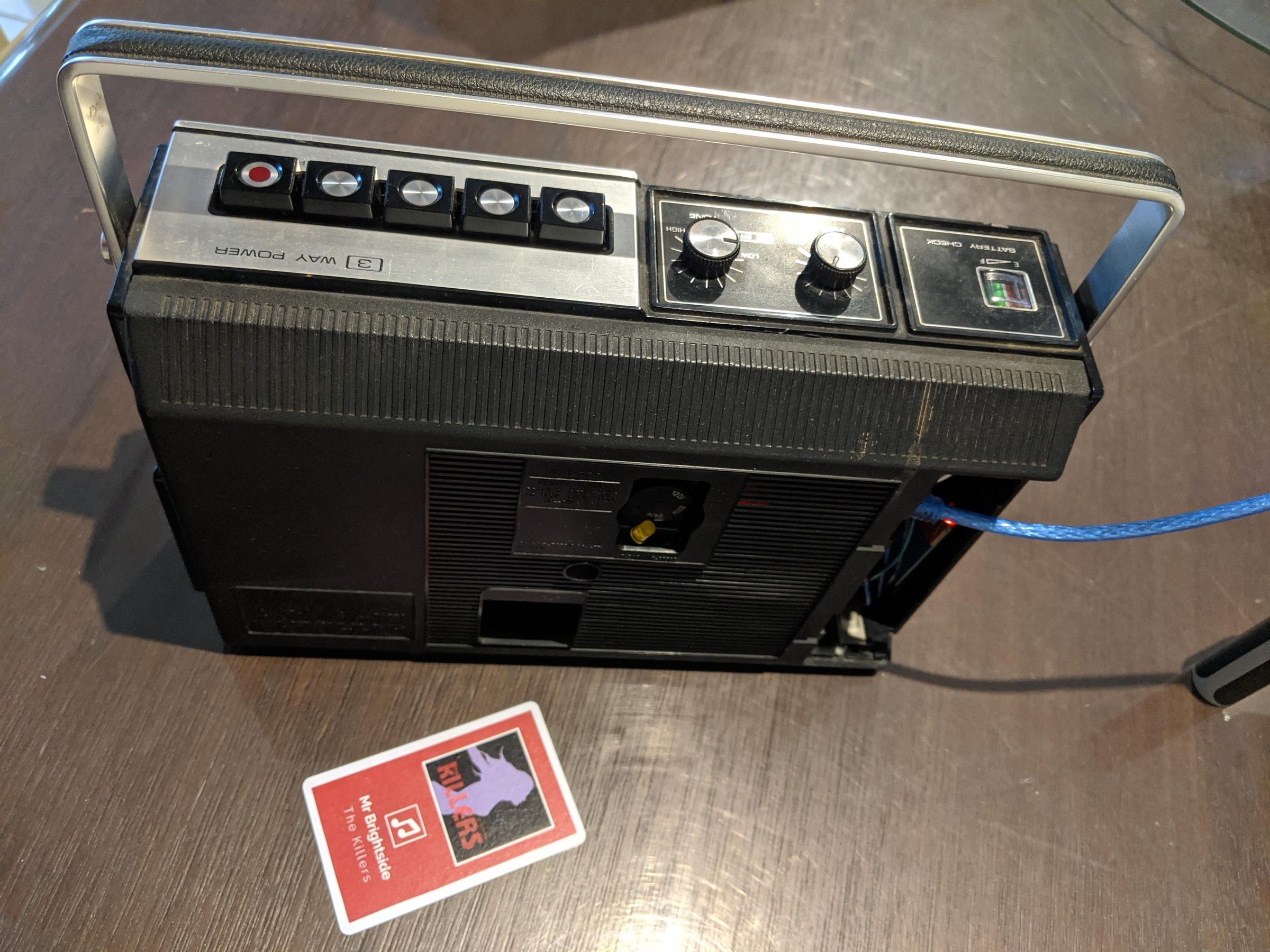 Old School Cassette Player With New School Cassettes : 6 Steps (with ...