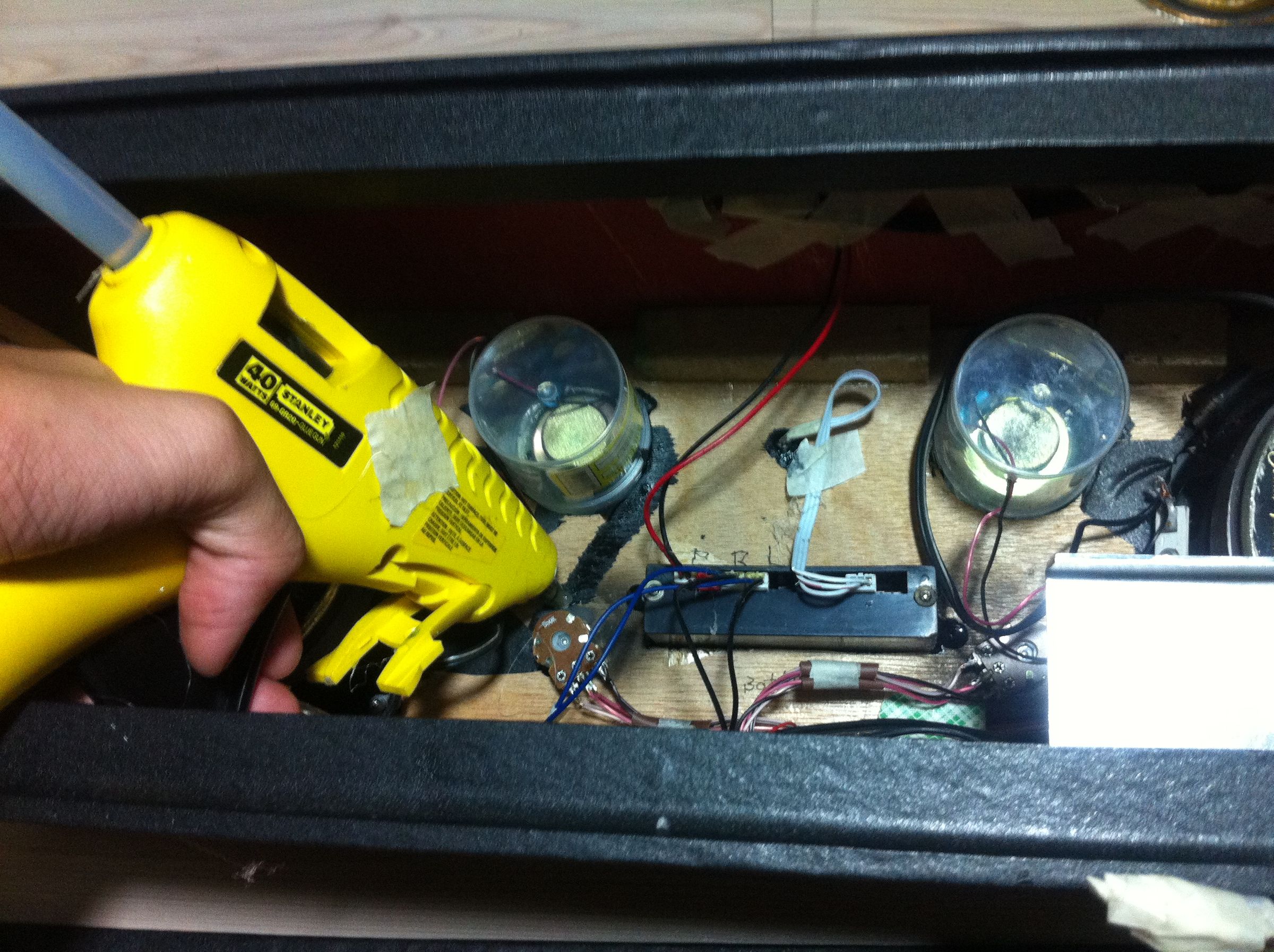 DIY Portable Boombox (from SCRATCH!) : 18 Steps (with Pictures ...