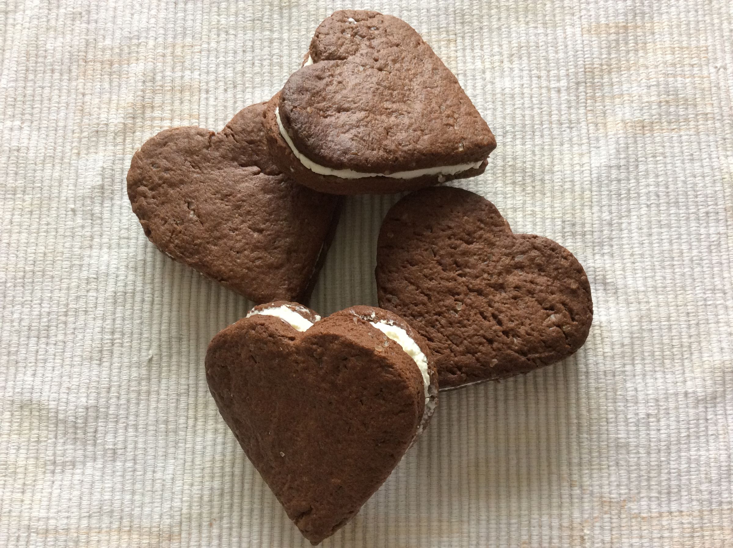Heart Shaped Oreos Valentines DIY : 5 Steps (with Pictures) - Instructables