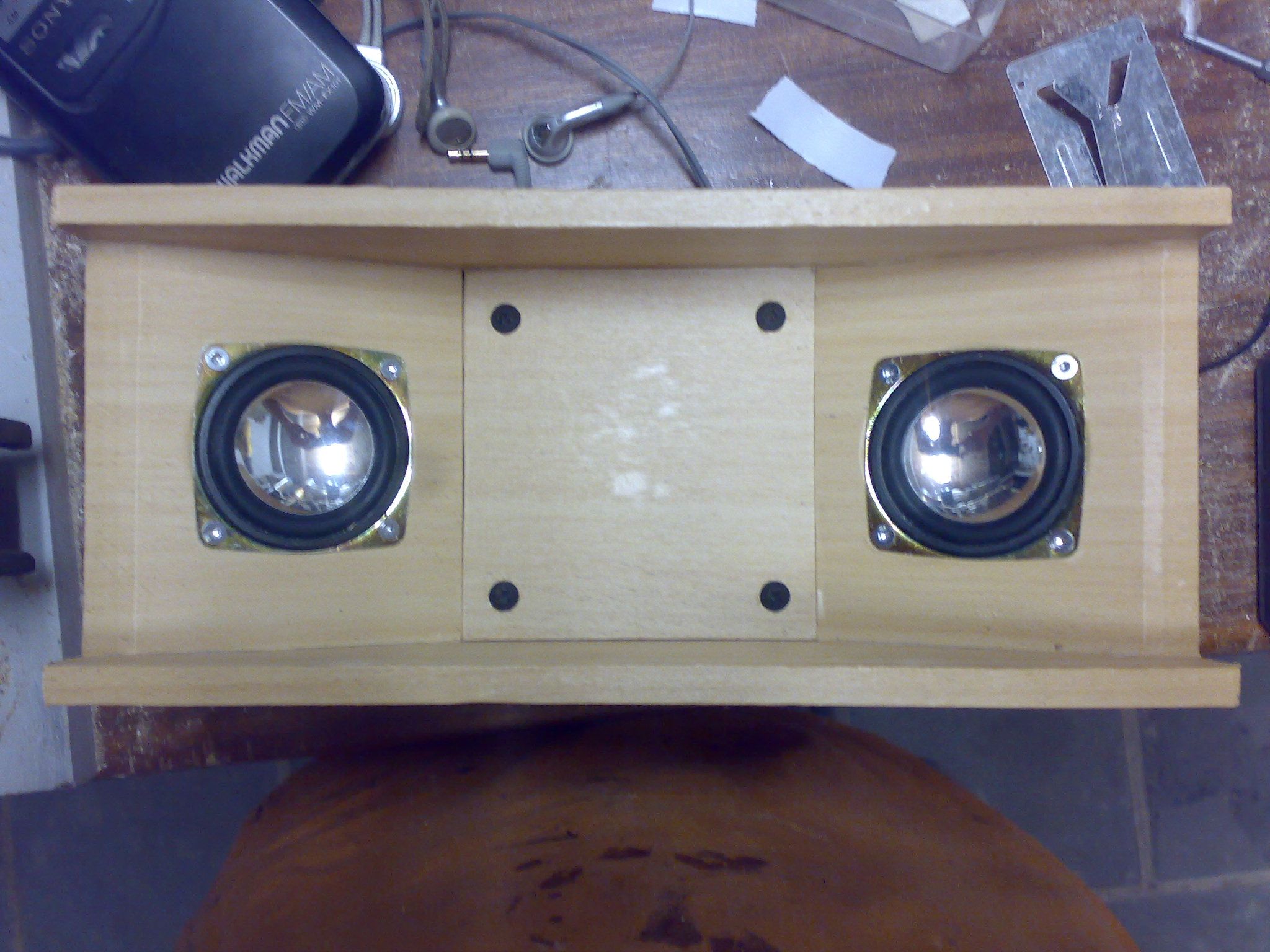 DIY: Wooden MP3 Soundsystem : 10 Steps - Instructables