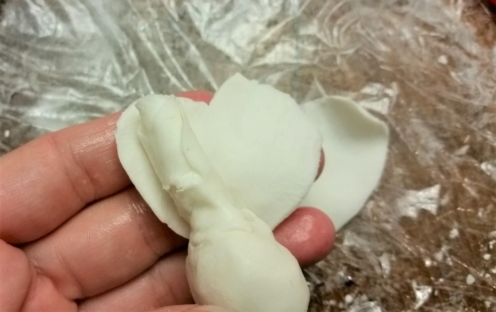 Realistic Edible Modeling Chocolate Roses : 7 Steps (with Pictures ...