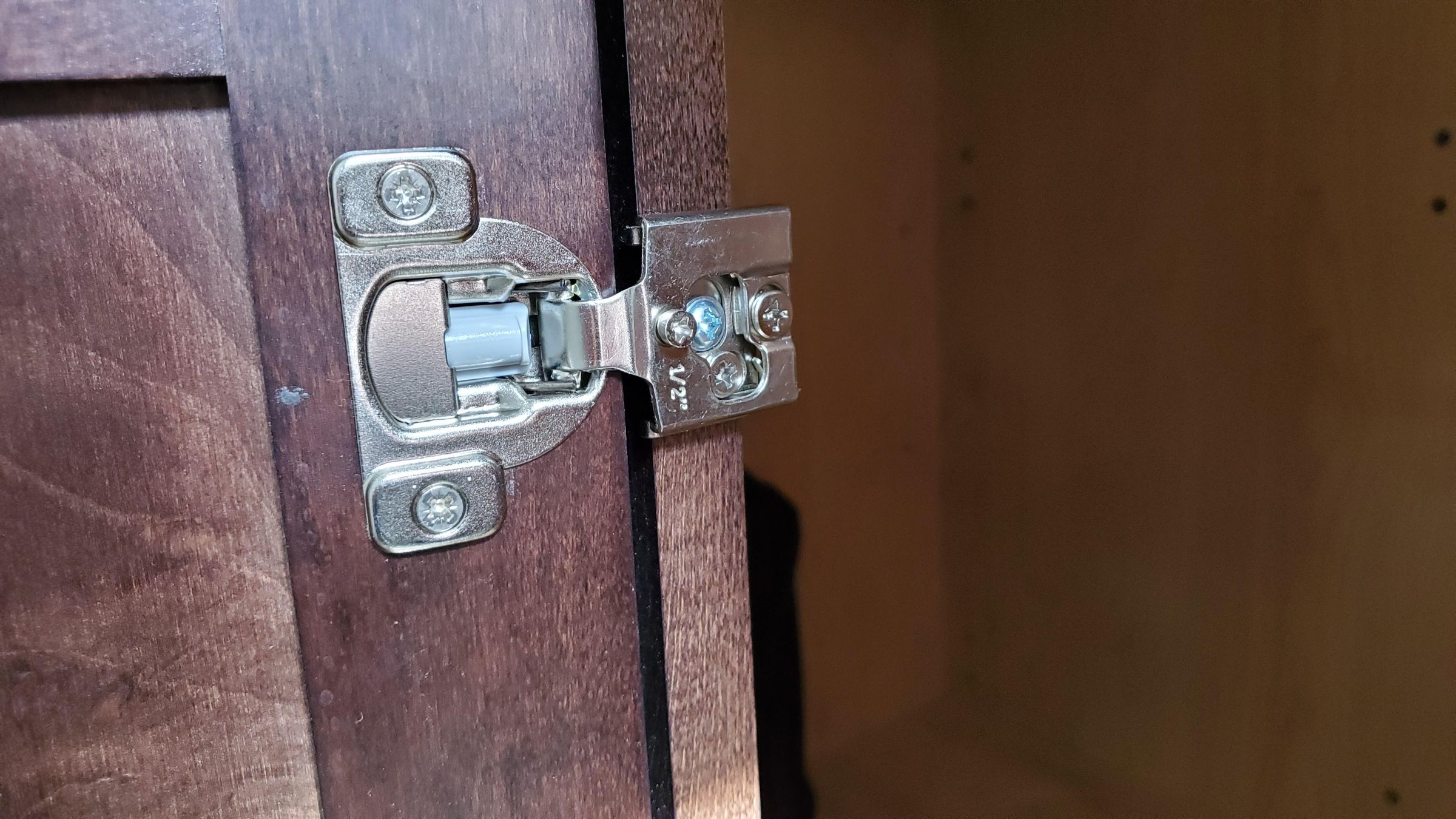 DIY Soft Close Hinges! | Cabinet Hinge Installation Demo : 5 Steps ...