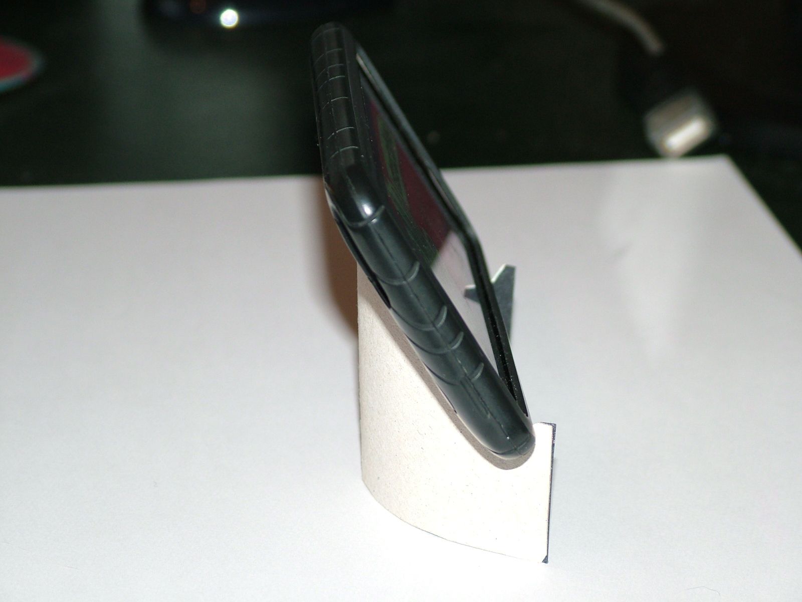Easy IPod Stand : 4 Steps - Instructables