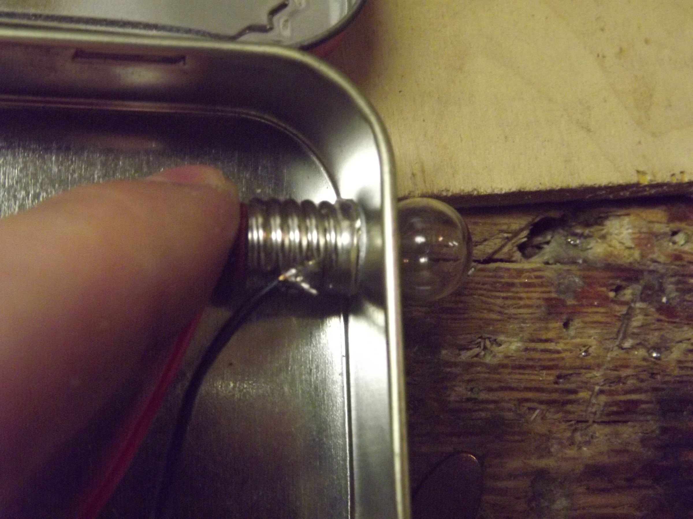 Simple Altoids Tin Flashlight : 4 Steps - Instructables