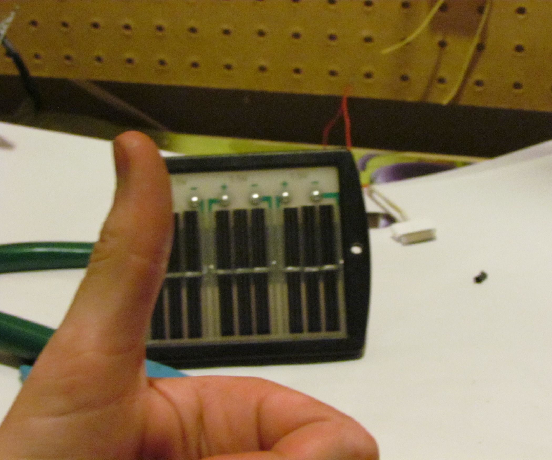Solar Powered Phone Charger : 5 Steps (with Pictures) - Instructables