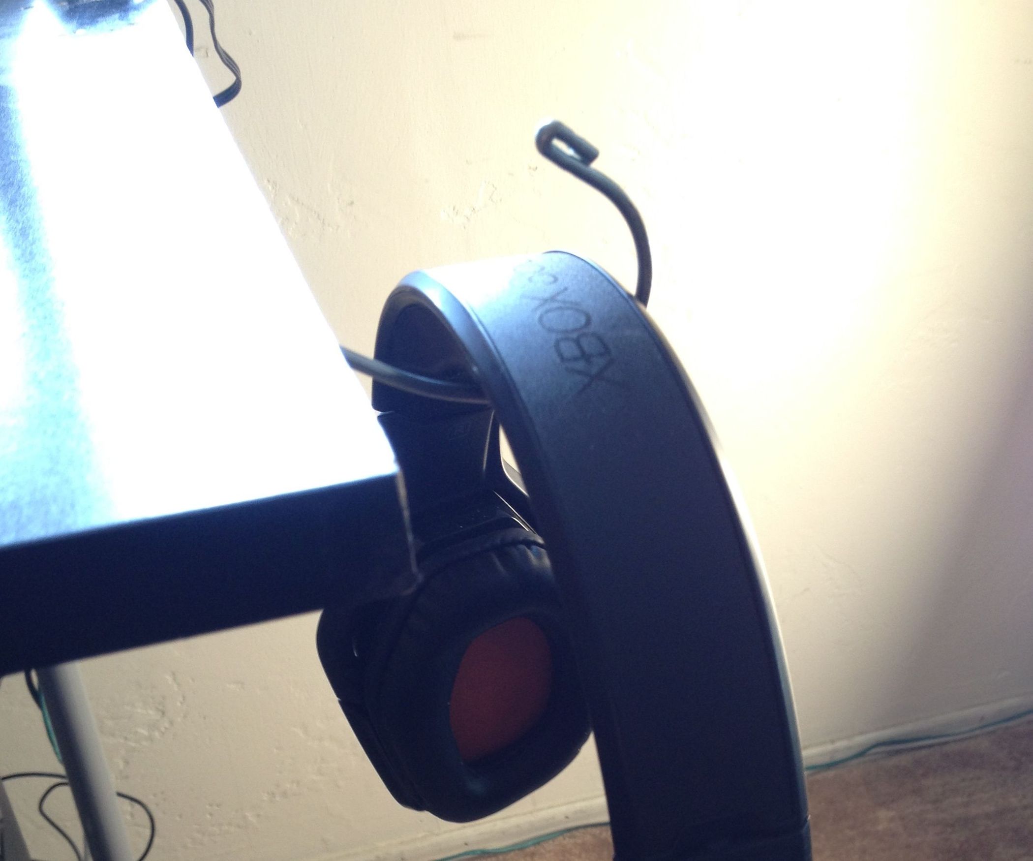 Head Phone Hanger : 3 Steps - Instructables