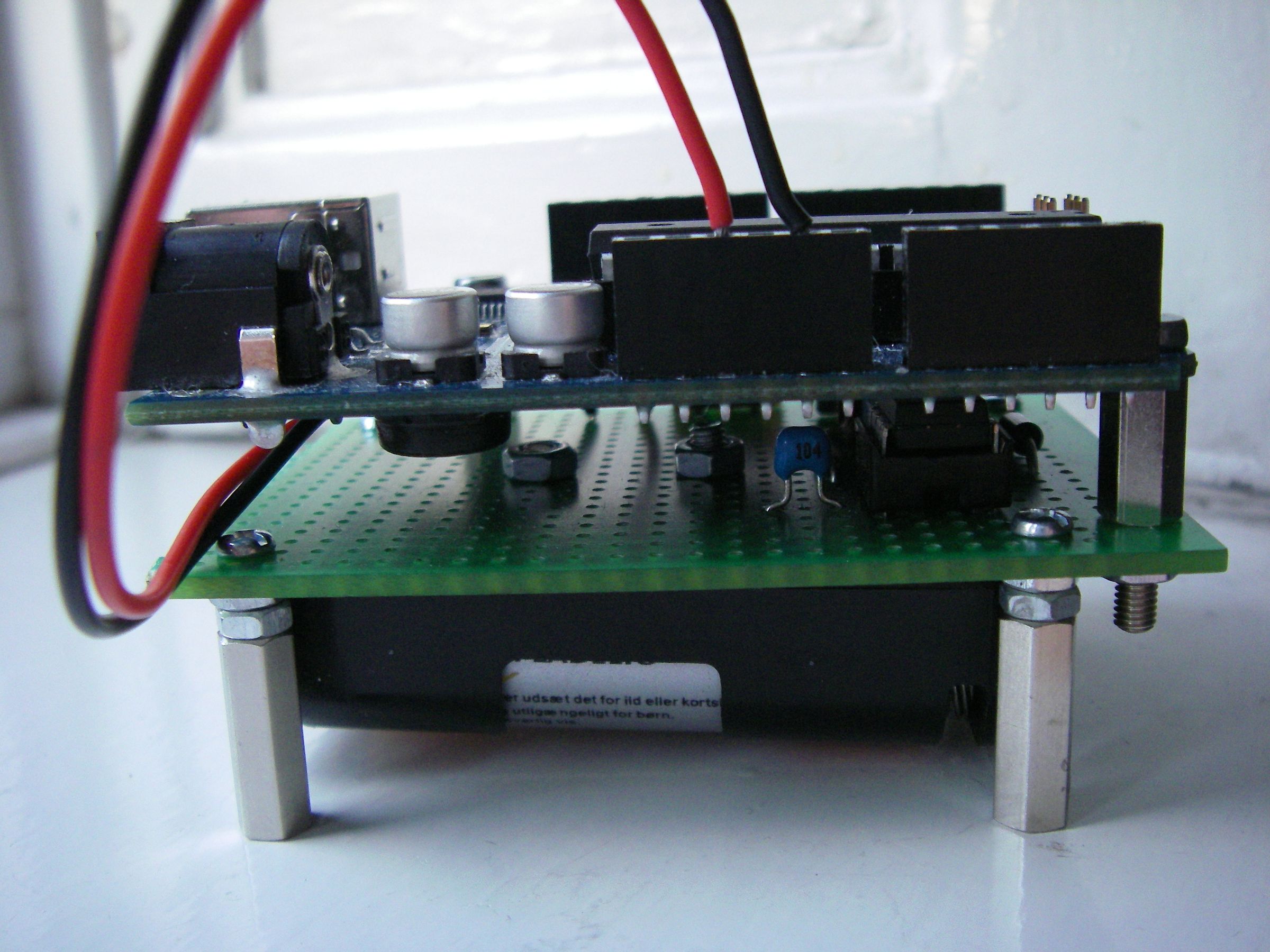 The Arduino AA Undershield : 6 Steps - Instructables
