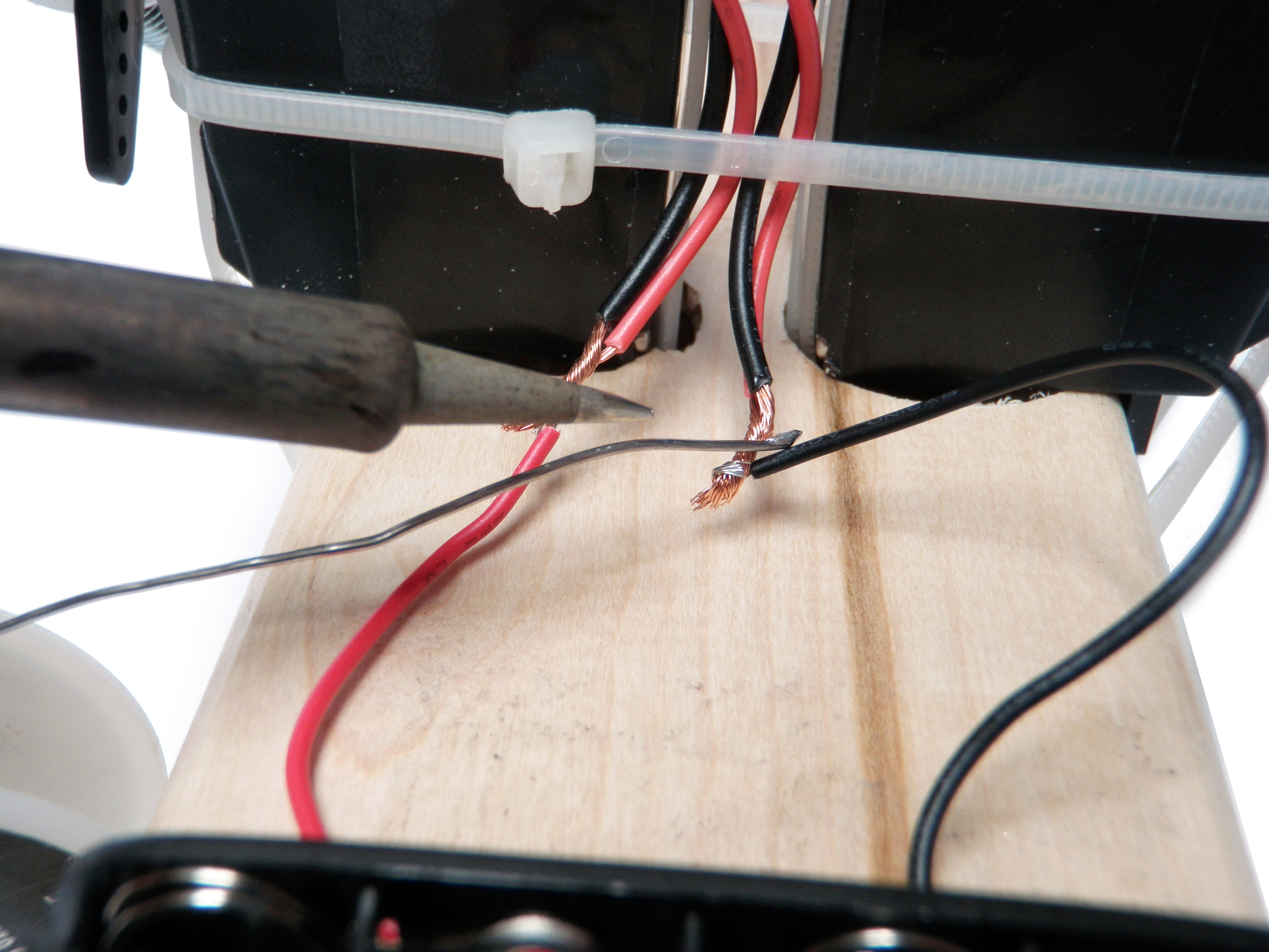 Simple Bots: Hopscotch : 9 Steps (with Pictures) - Instructables