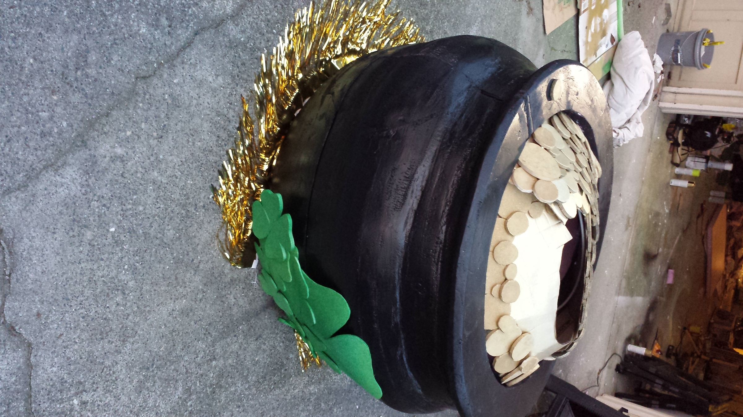 Giant Pot of Gold : 5 Steps (with Pictures) - Instructables