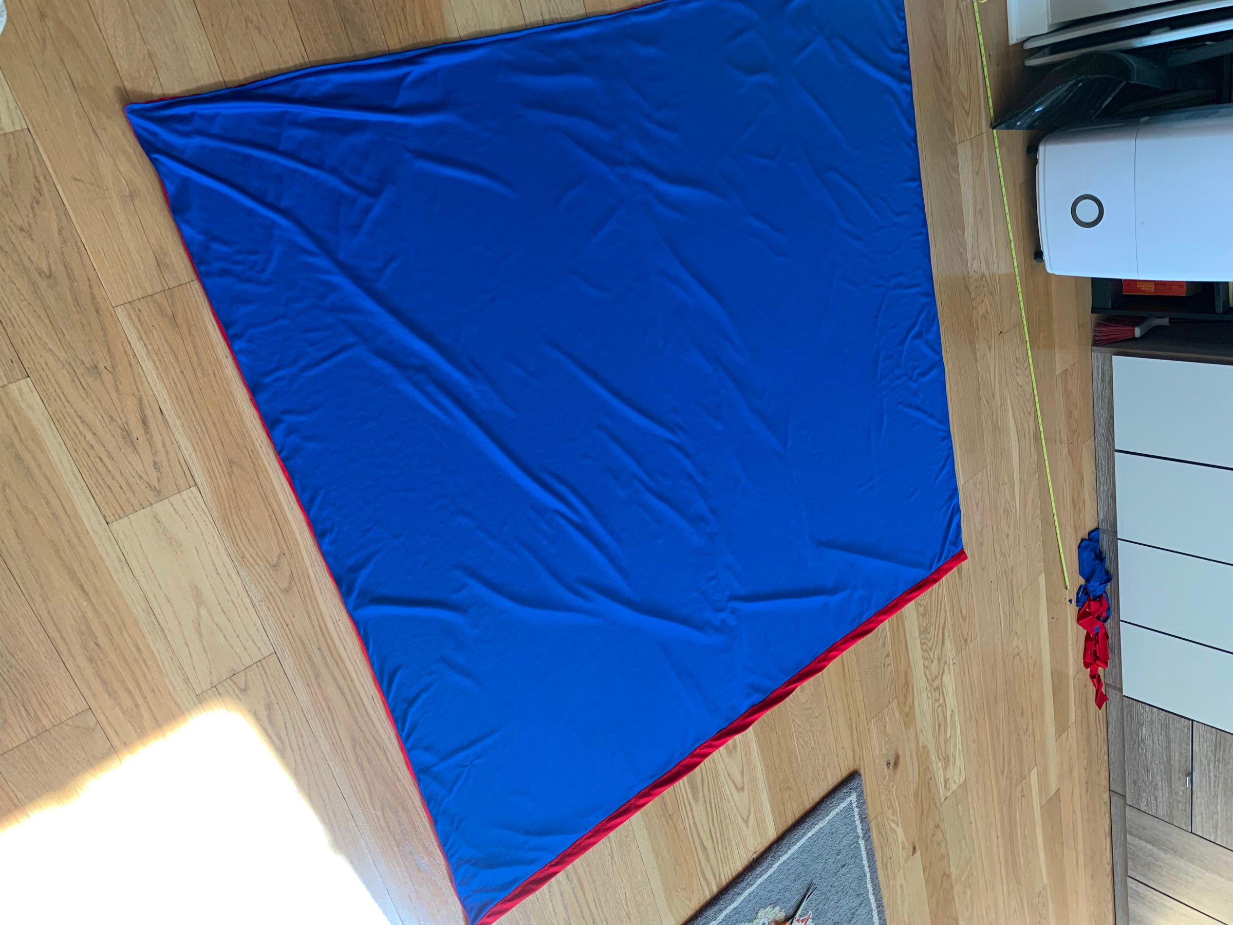 Simple Pin-on Cape : 5 Steps (with Pictures) - Instructables