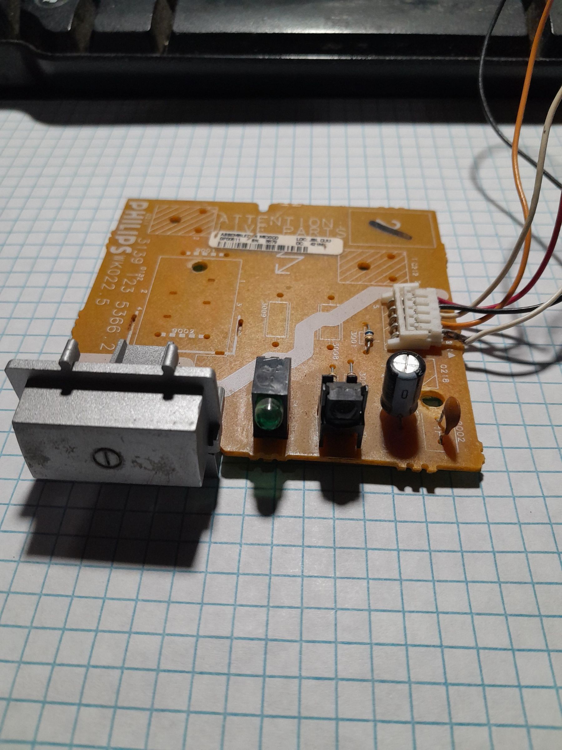 Sanyo CCB (Computer Control Bus) : 7 Steps - Instructables