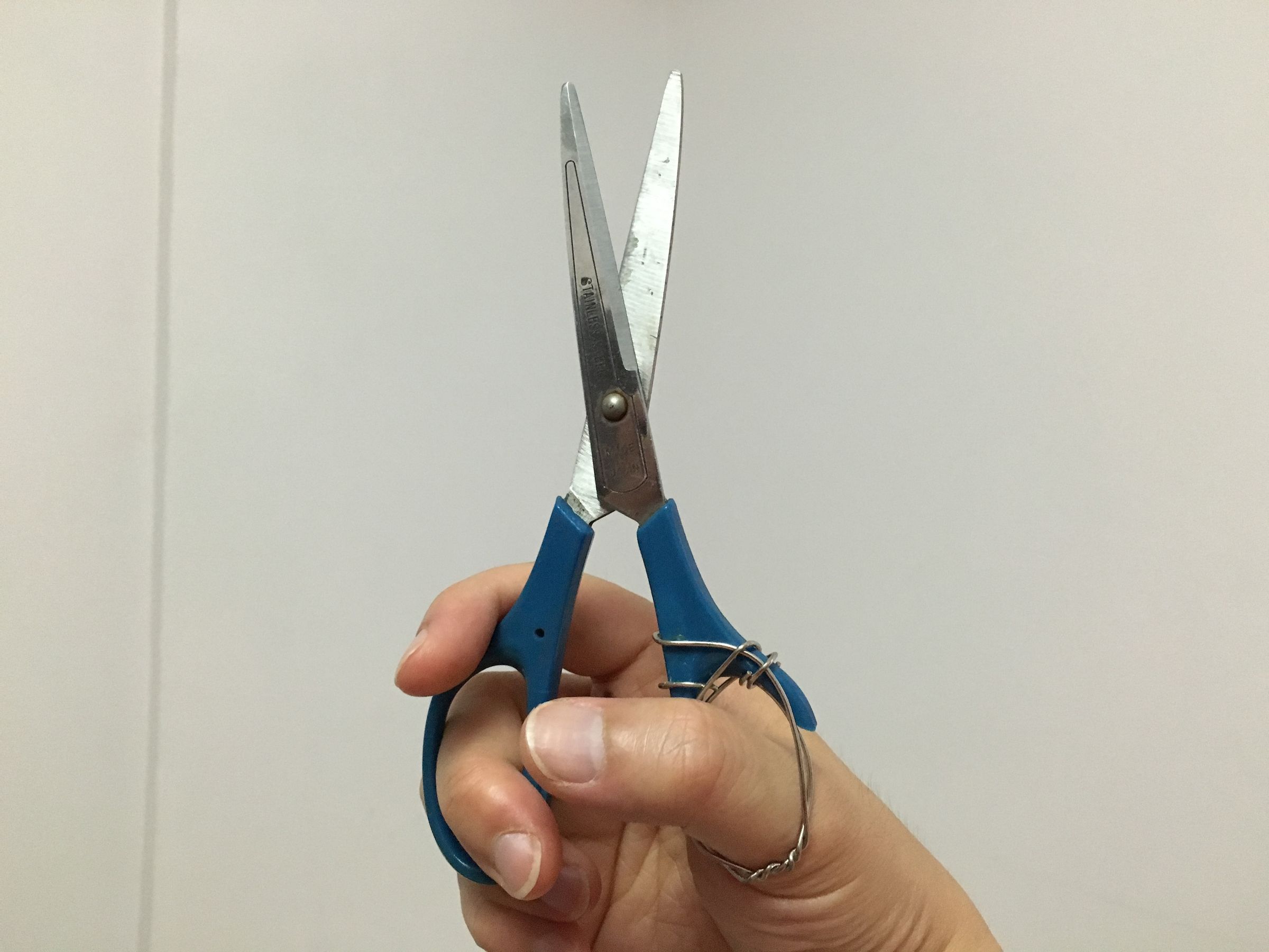 Repair Broken Scissors : 6 Steps - Instructables