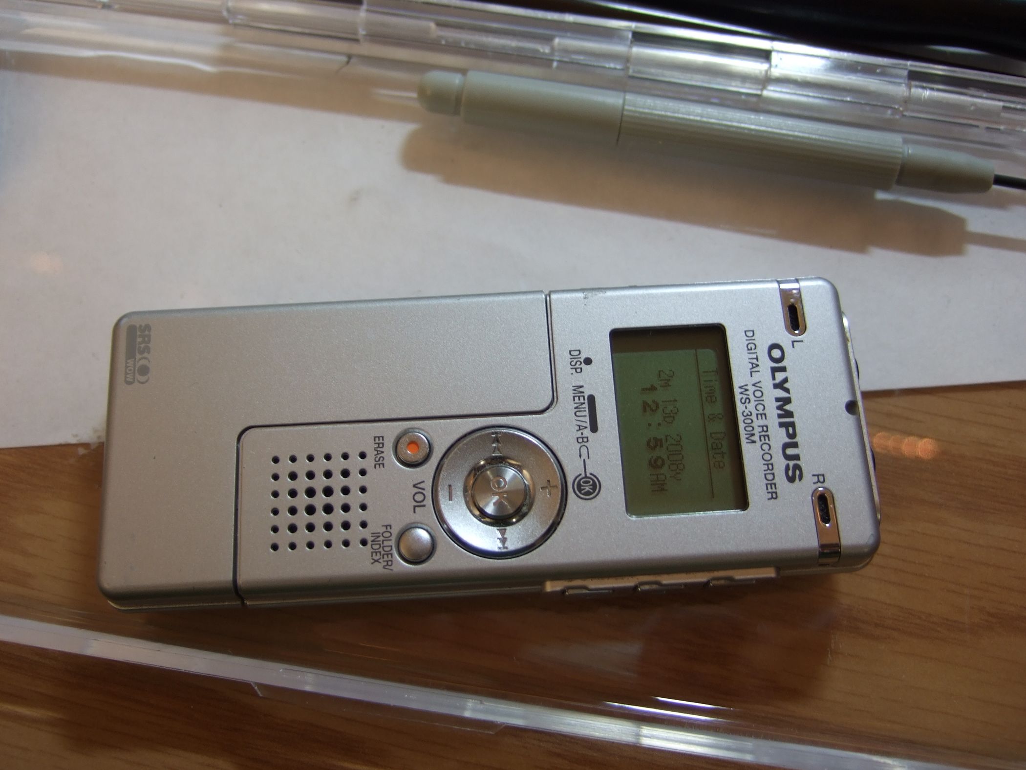 Disassemble/repair an Olympus WS-300M Digital Recorder - Instructables
