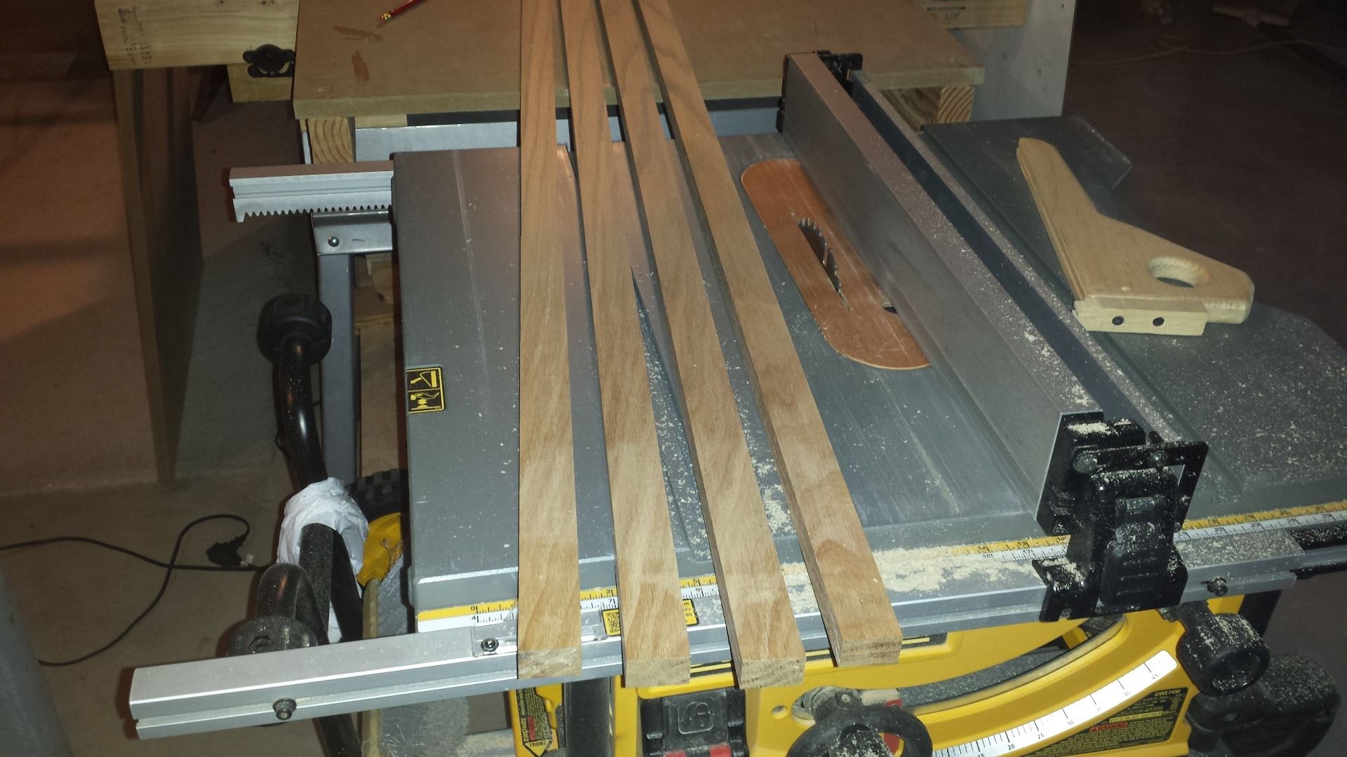 Making Modular DVD Storage Towers : 4 Steps (with Pictures) - Instructables